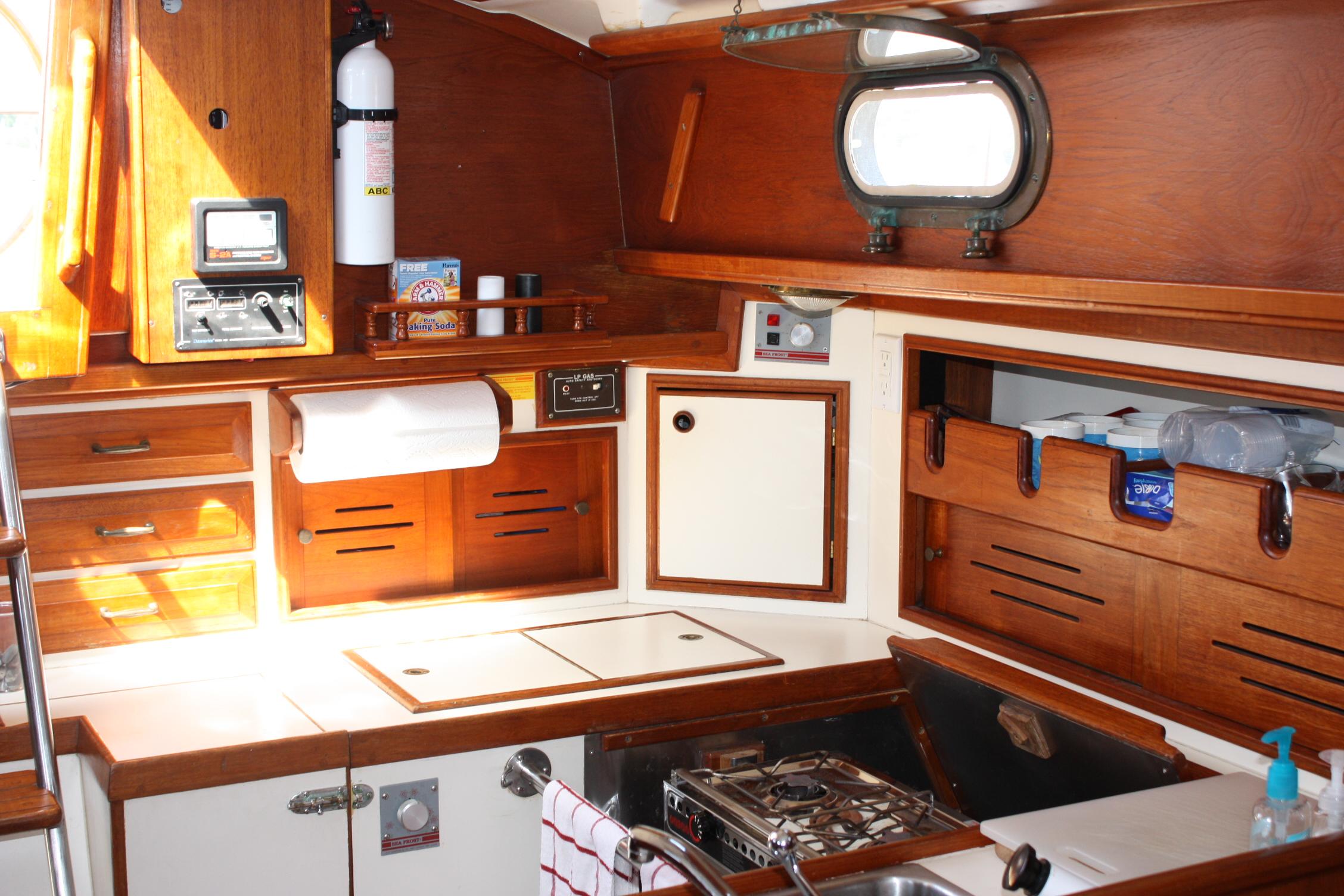 1984 Cape Dory 36 Cutter Cutter for sale - YachtWorld