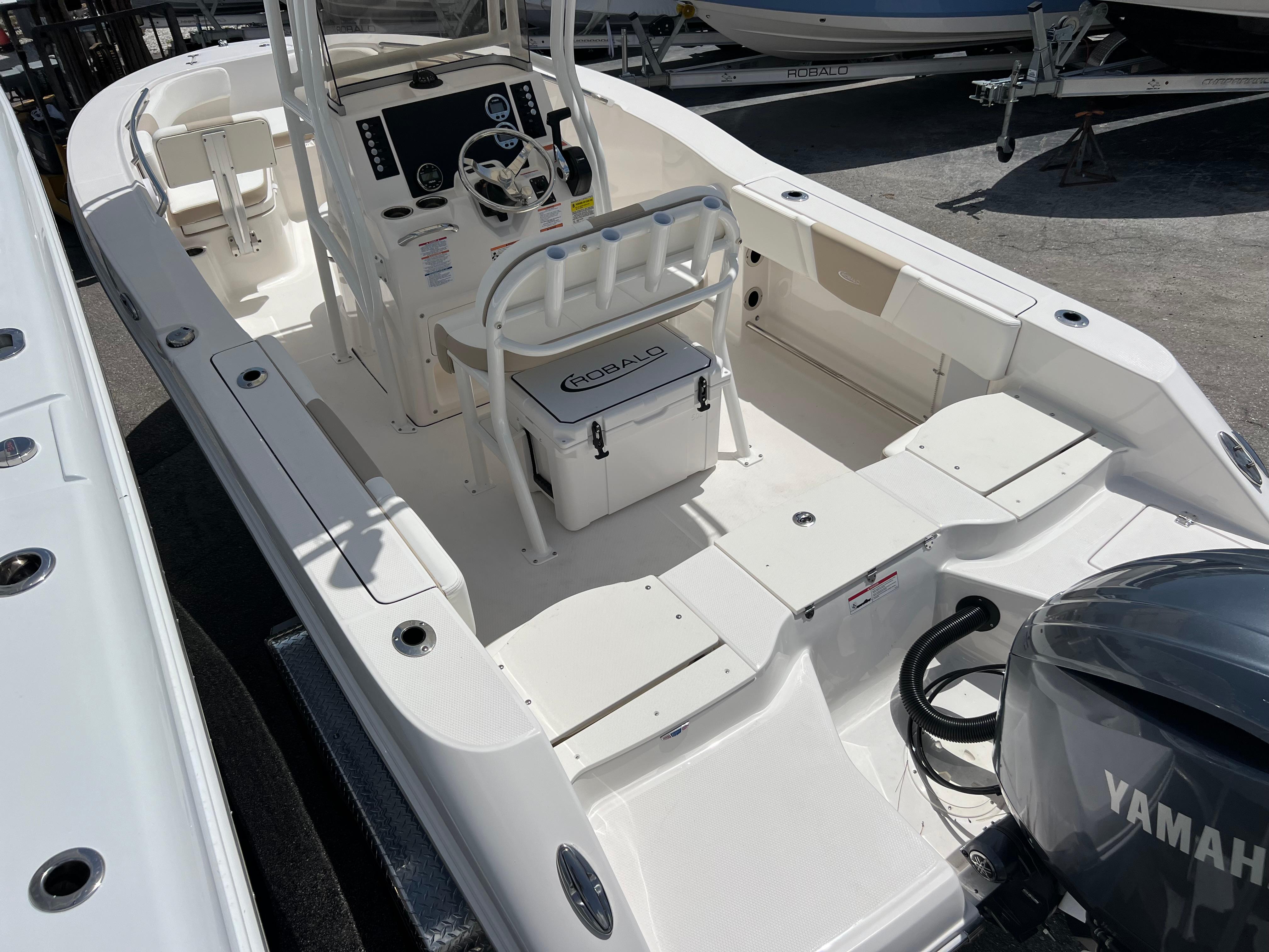 2025 Robalo R200 Center Console Center Console for sale - YachtWorld