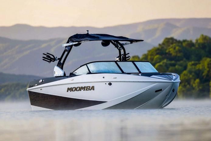 2023 Moomba Craz Ski and Wakeboard Boat for sale - YachtWorld