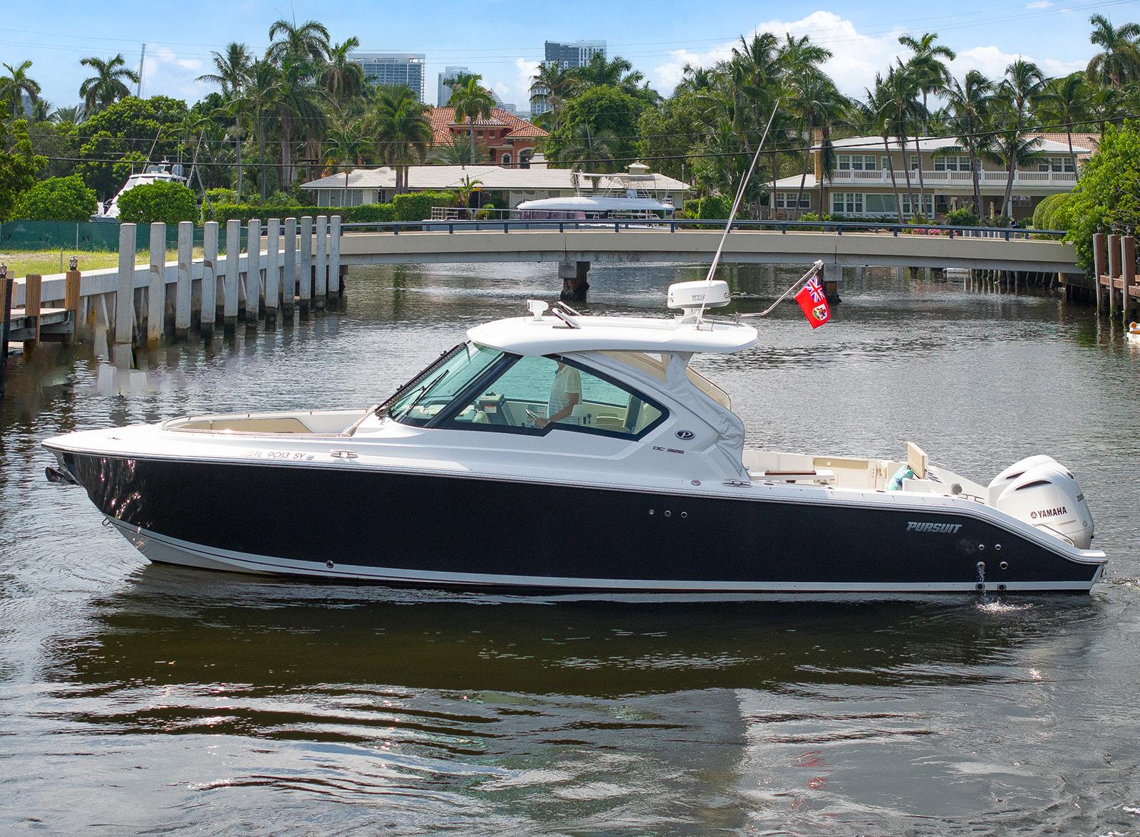 Used 2021 Pursuit DC 326 Dual Console - Florida | TopBoats