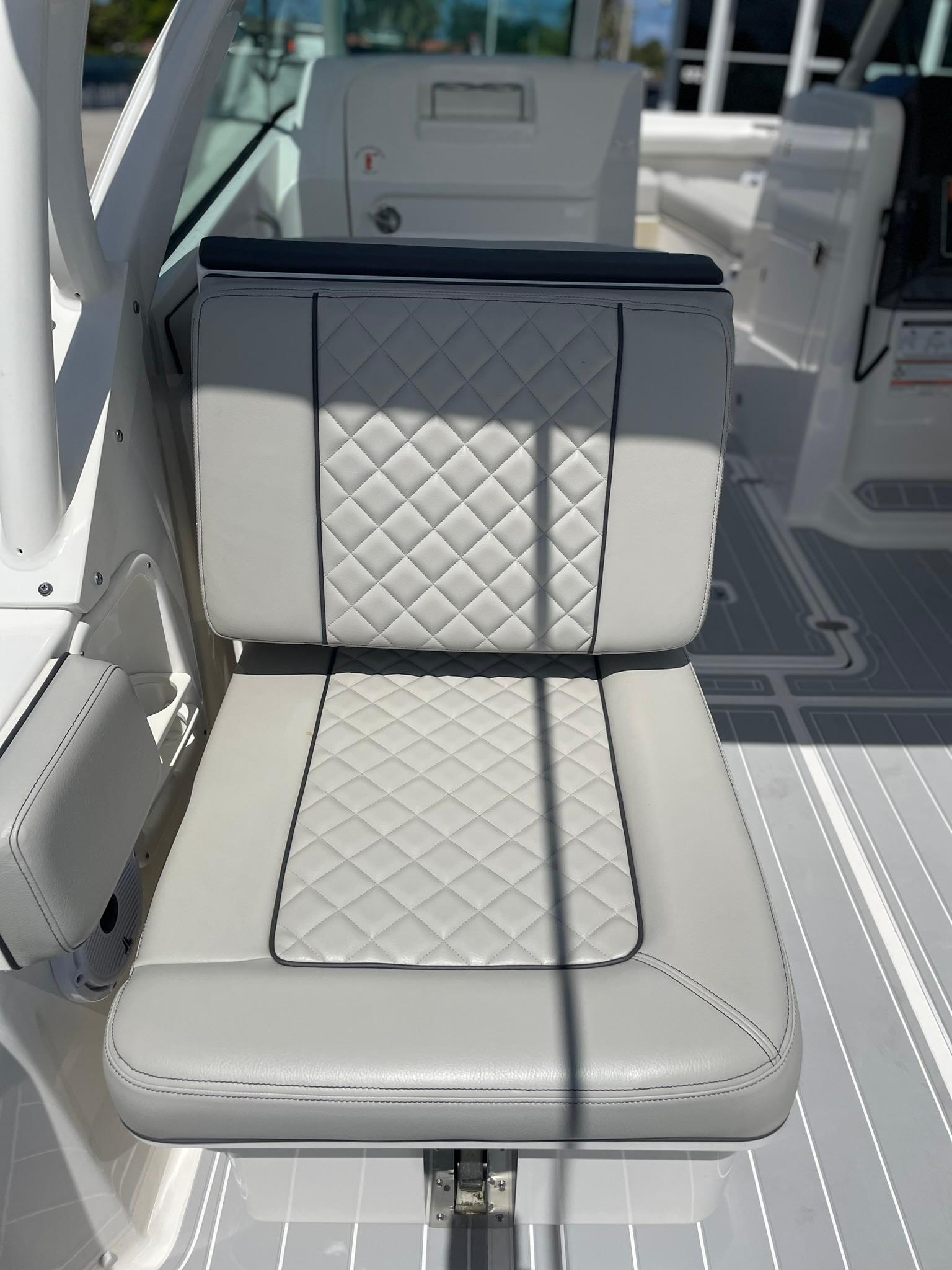 2022 Pursuit 246 DC Dual Console for sale - YachtWorld