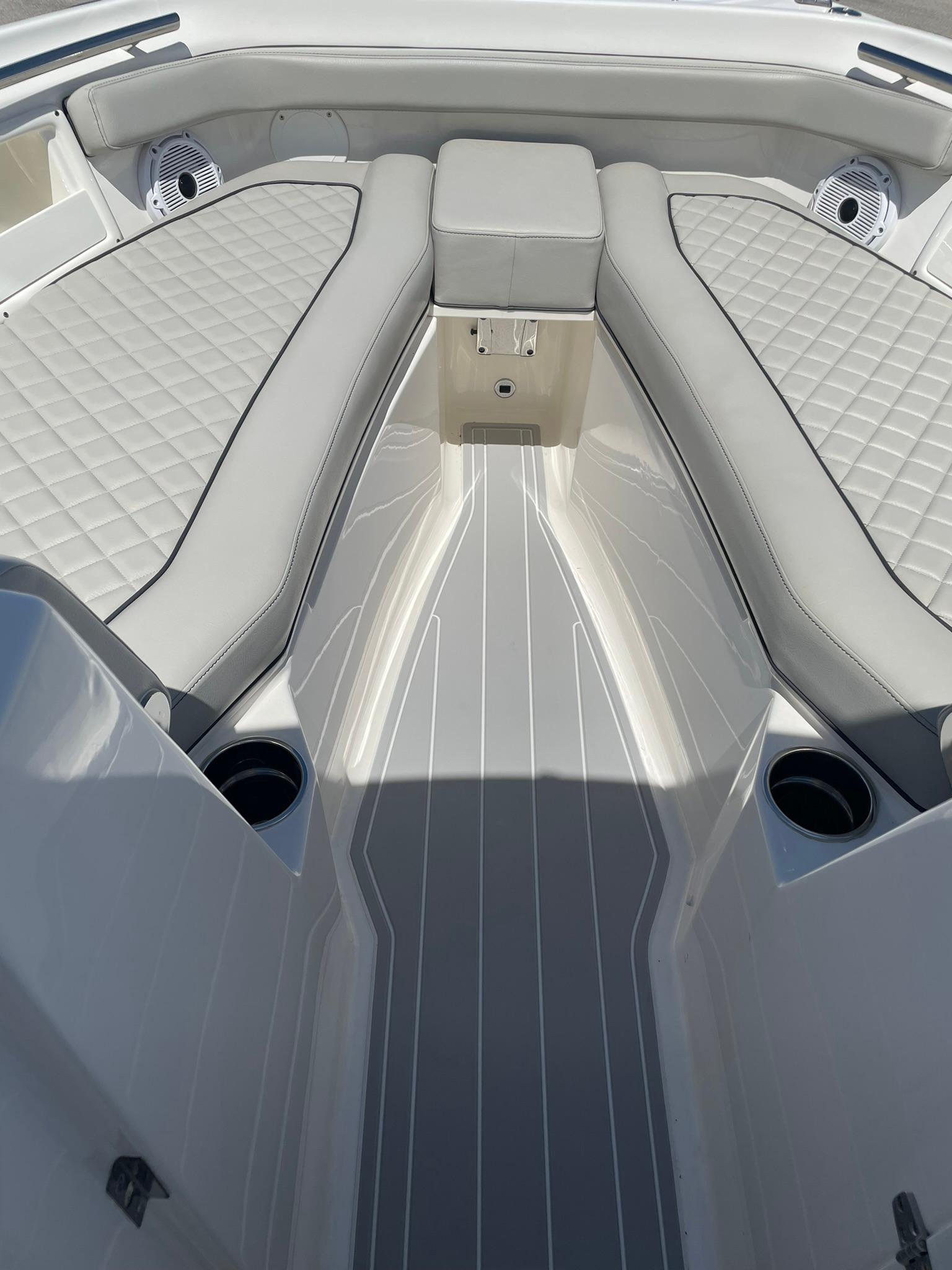 2022 Pursuit 246 DC Dual Console for sale - YachtWorld