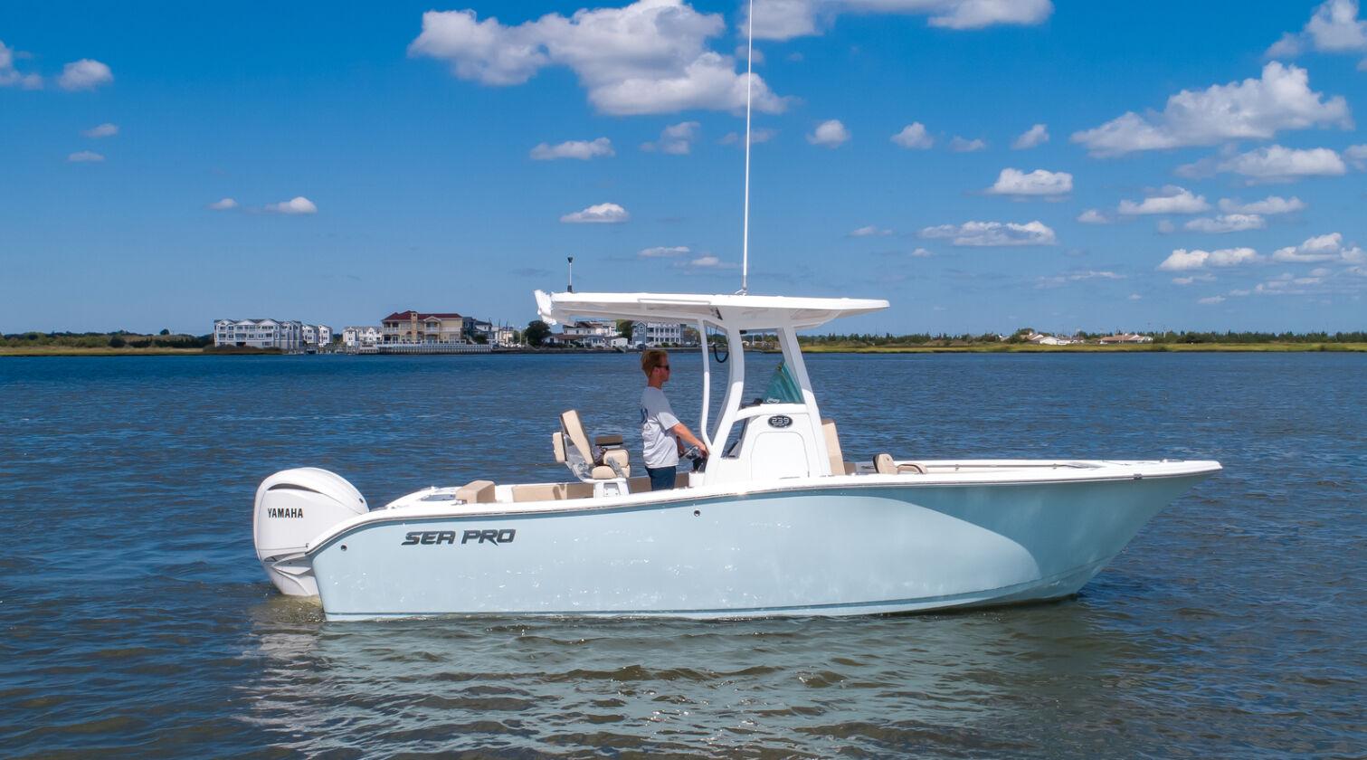 2024 Sea Pro 242 DLX Center Console Center Console for sale - YachtWorld