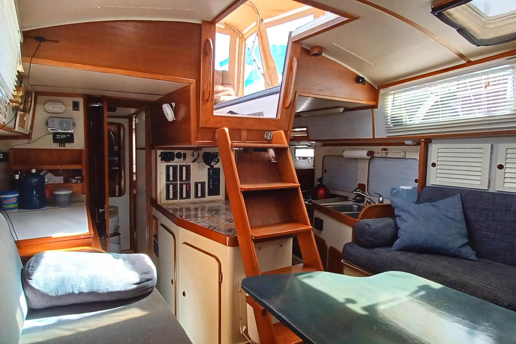 1985 Irwin 38 Mk II Sloop for sale - YachtWorld