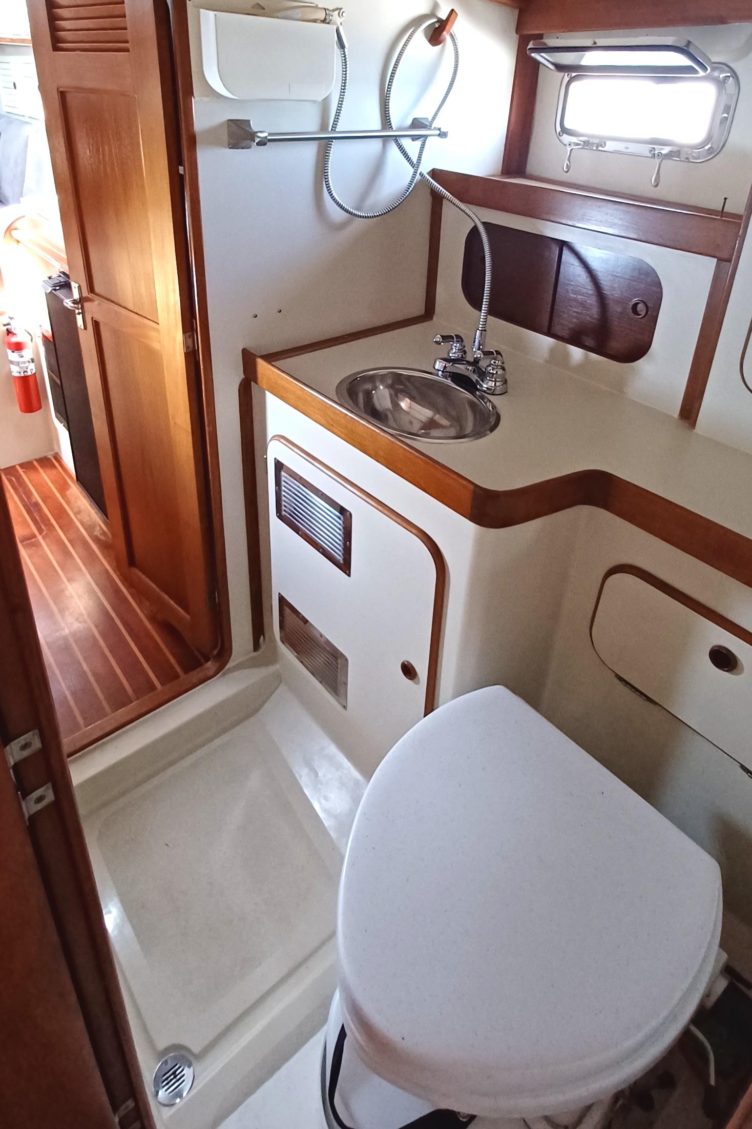 1985 Irwin 38 Mk II Sloop for sale - YachtWorld