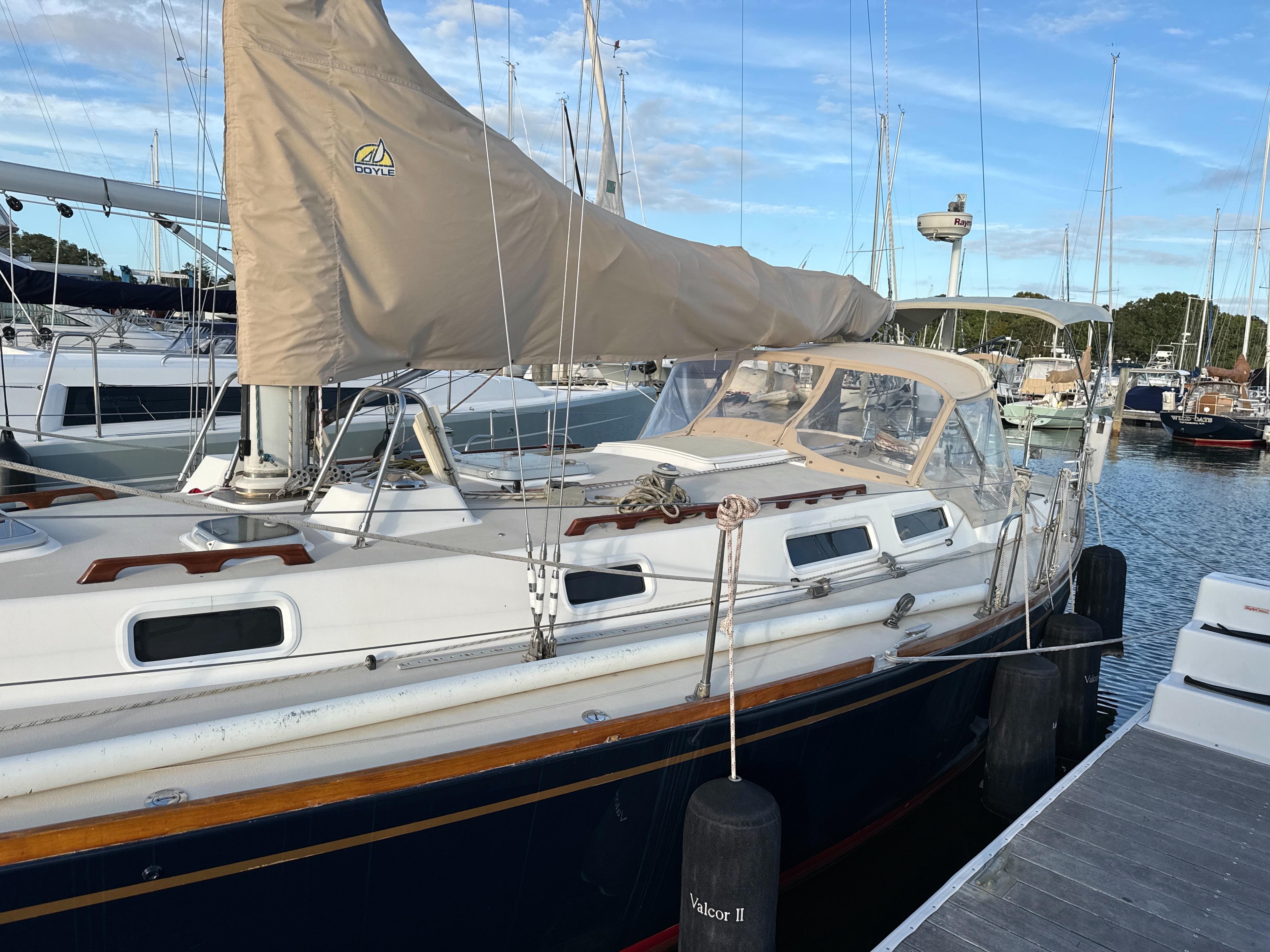 1996 J Boats J/42 Cruiser for sale - YachtWorld