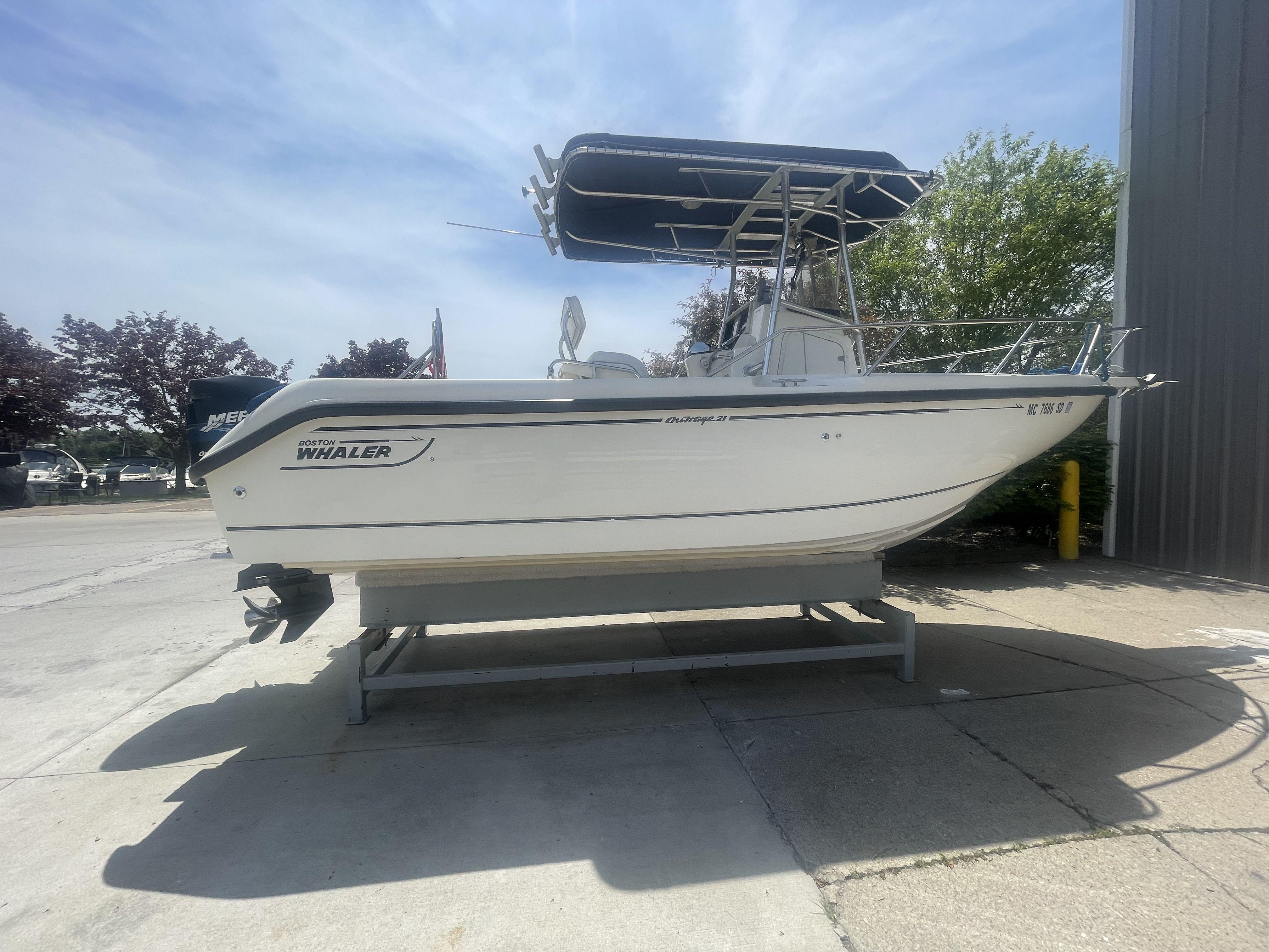 2000 Boston Whaler 21 Outrage Freshwater Fishing for sale - YachtWorld