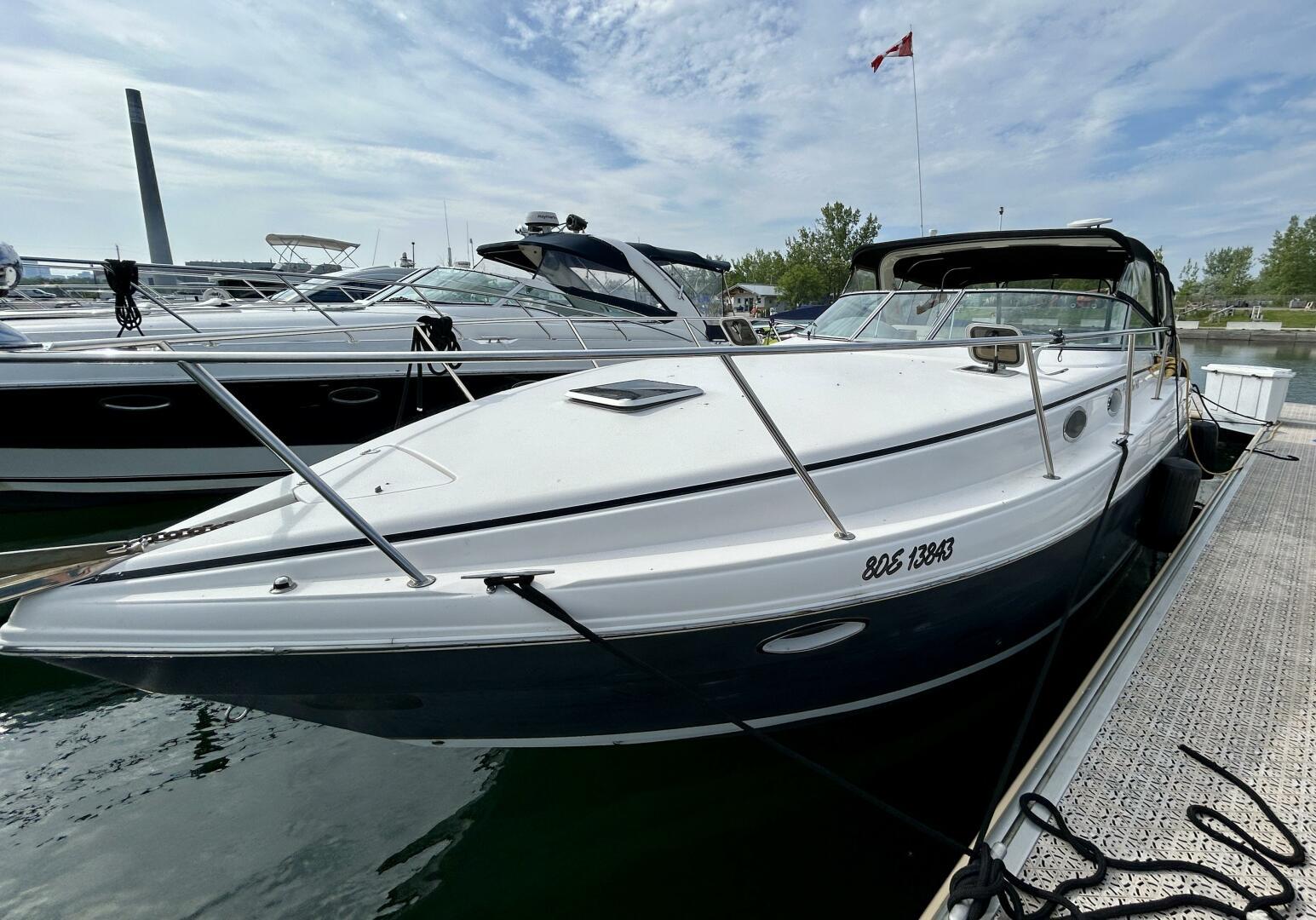 2005 Rinker 342 Fiesta Vee Cruiser for sale - YachtWorld