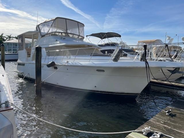 1997 Carver 445 Aft Cabin Motoryacht Motoryachten Kaufen - YachtWorld