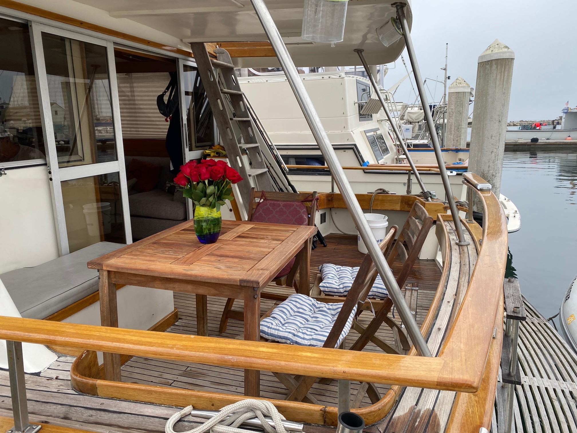 1984 Island Gypsy Motor Cruiser Sedan Motor Yacht for sale - YachtWorld