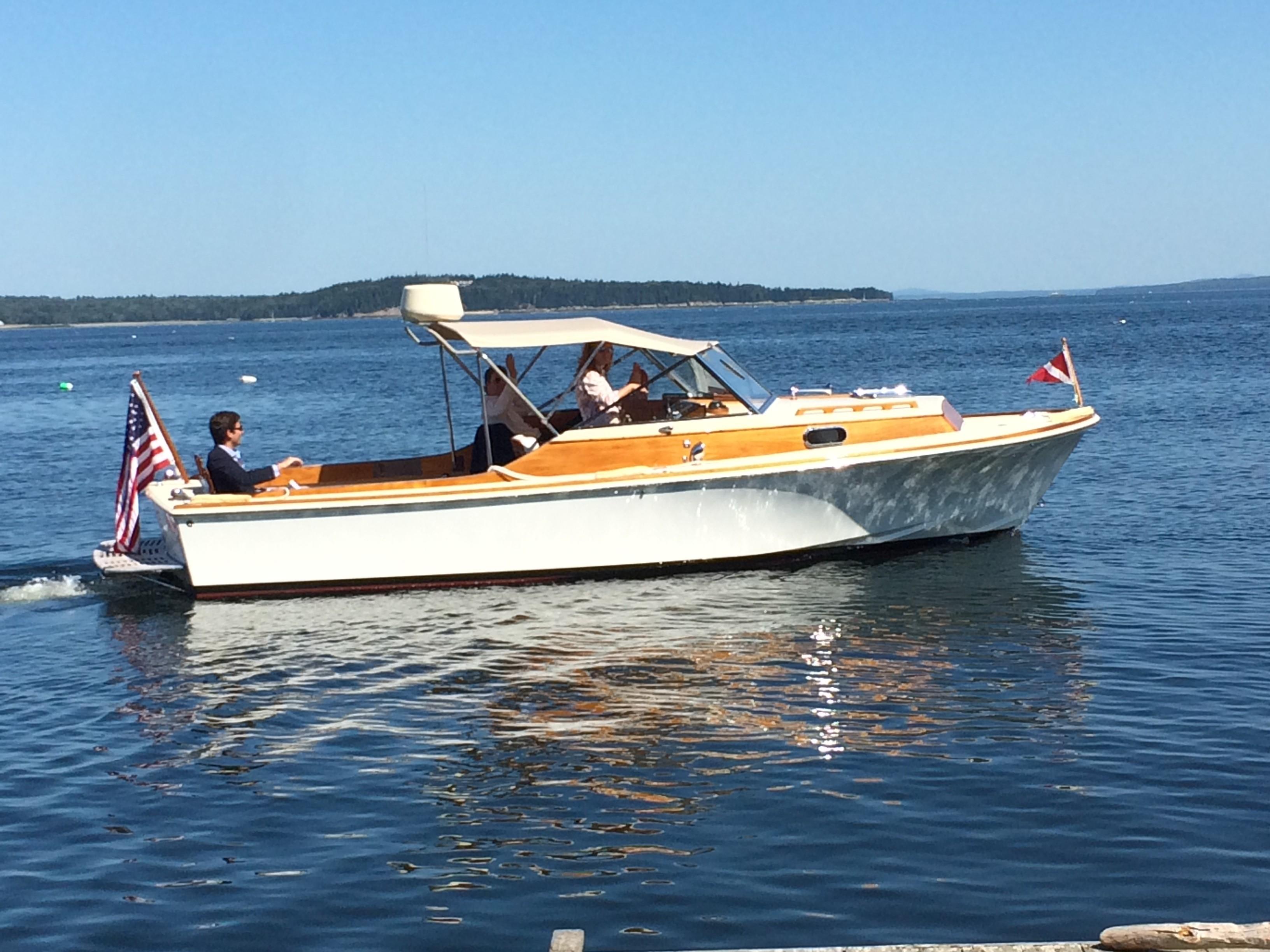 2014 Hunt Yachts Surfhunter 25 Antikke og klassikere til salgs- YachtWorld