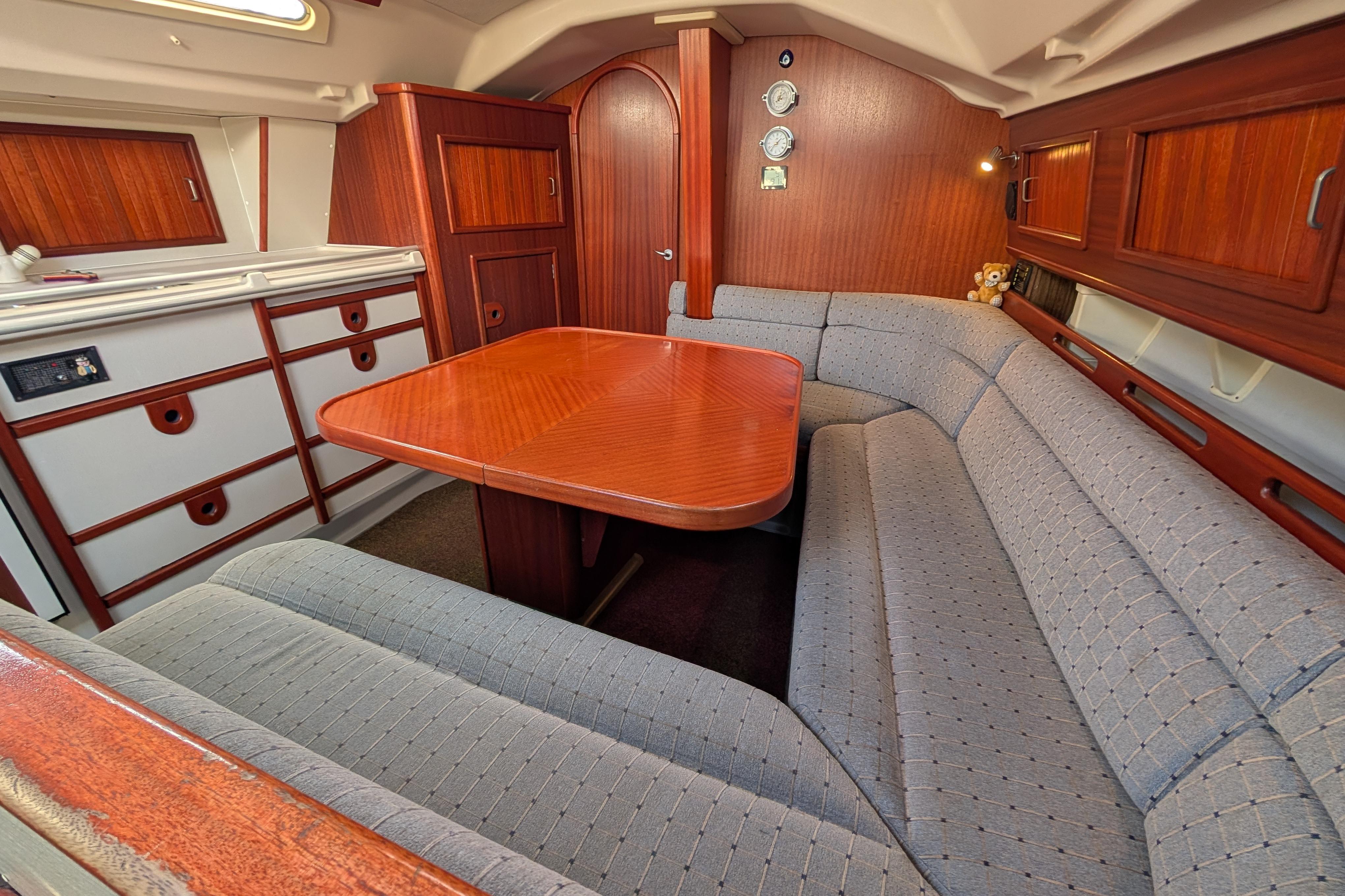 Dehler 36 CWS 11m 1992, Łodzie wycieczkowe- Dorset| Lodzie24