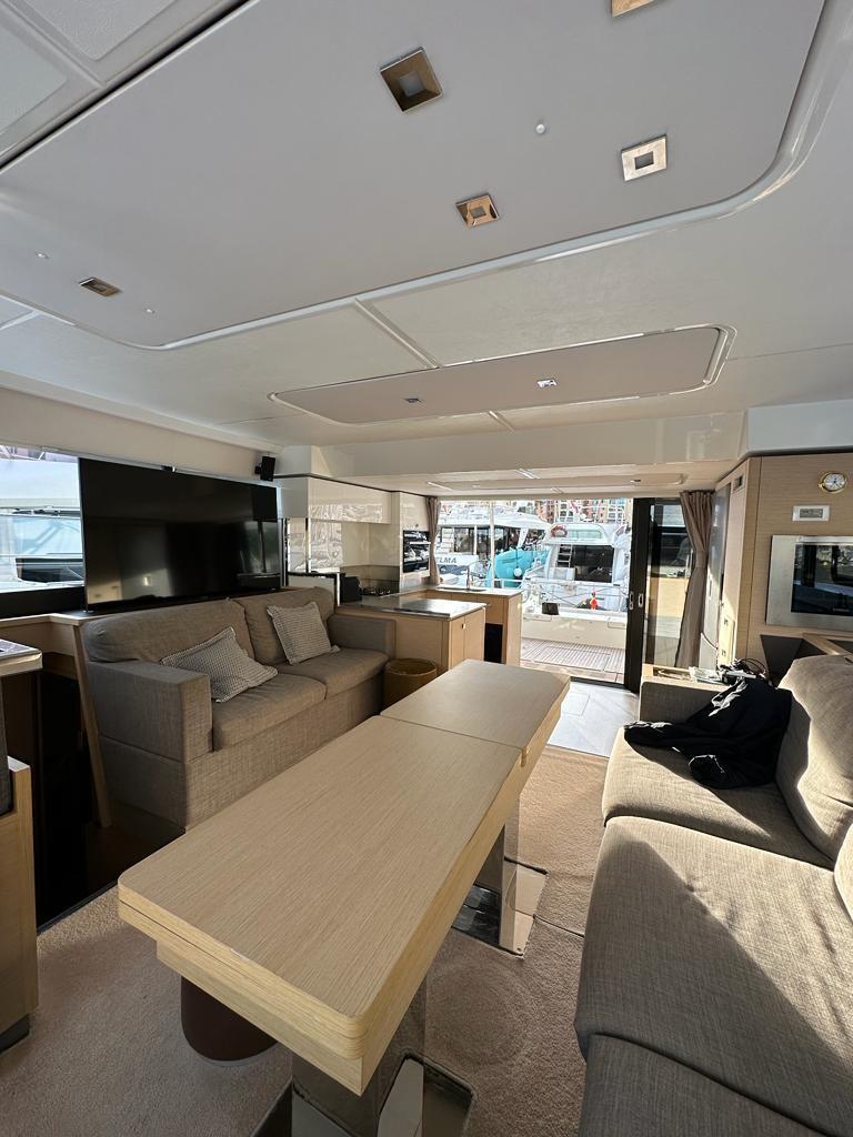 2018 Fountaine Pajot MY6 Power Catamaran for sale - YachtWorld