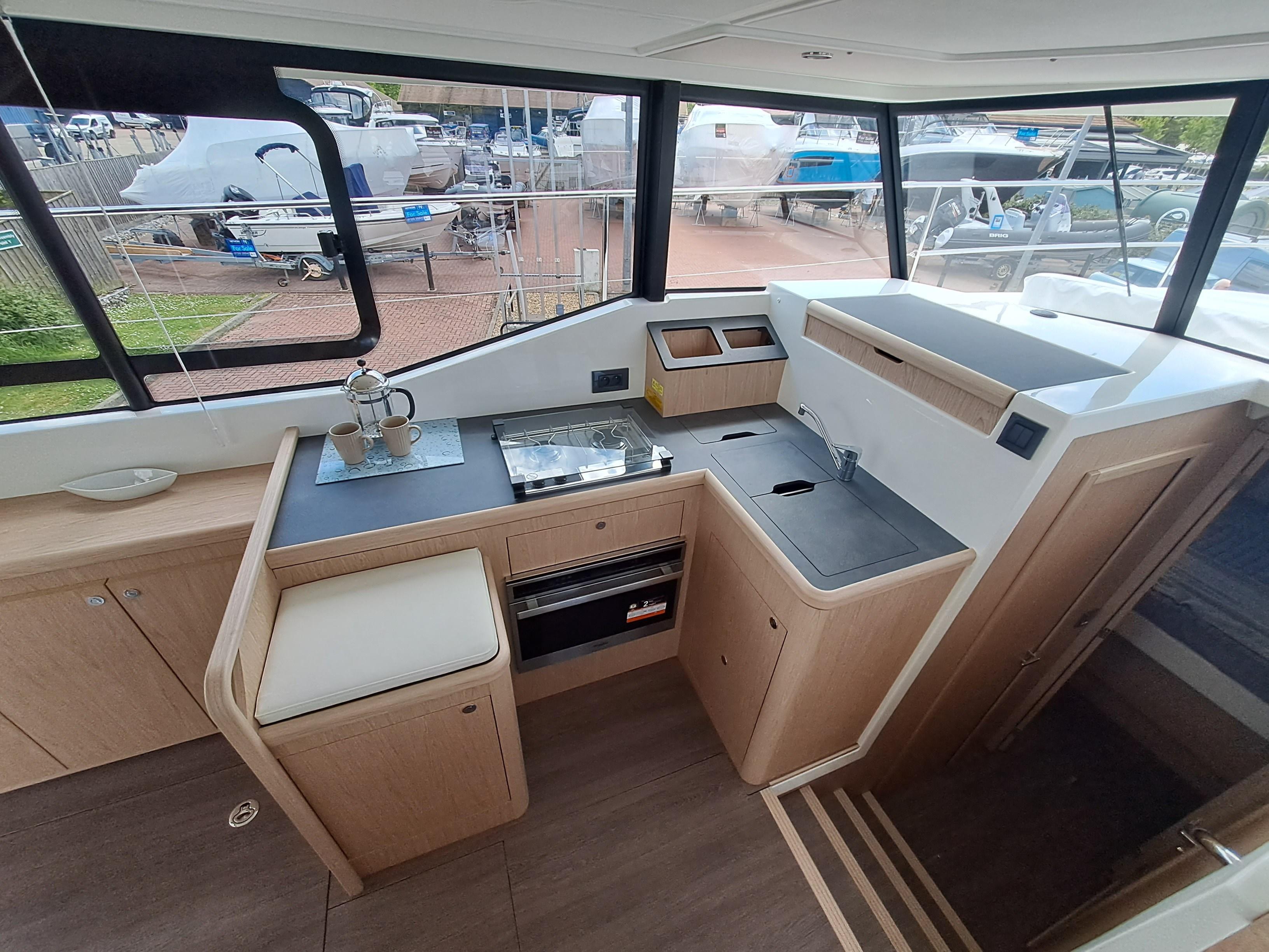 2024 Beneteau Swift Trawler 35 Cruiser for sale - YachtWorld