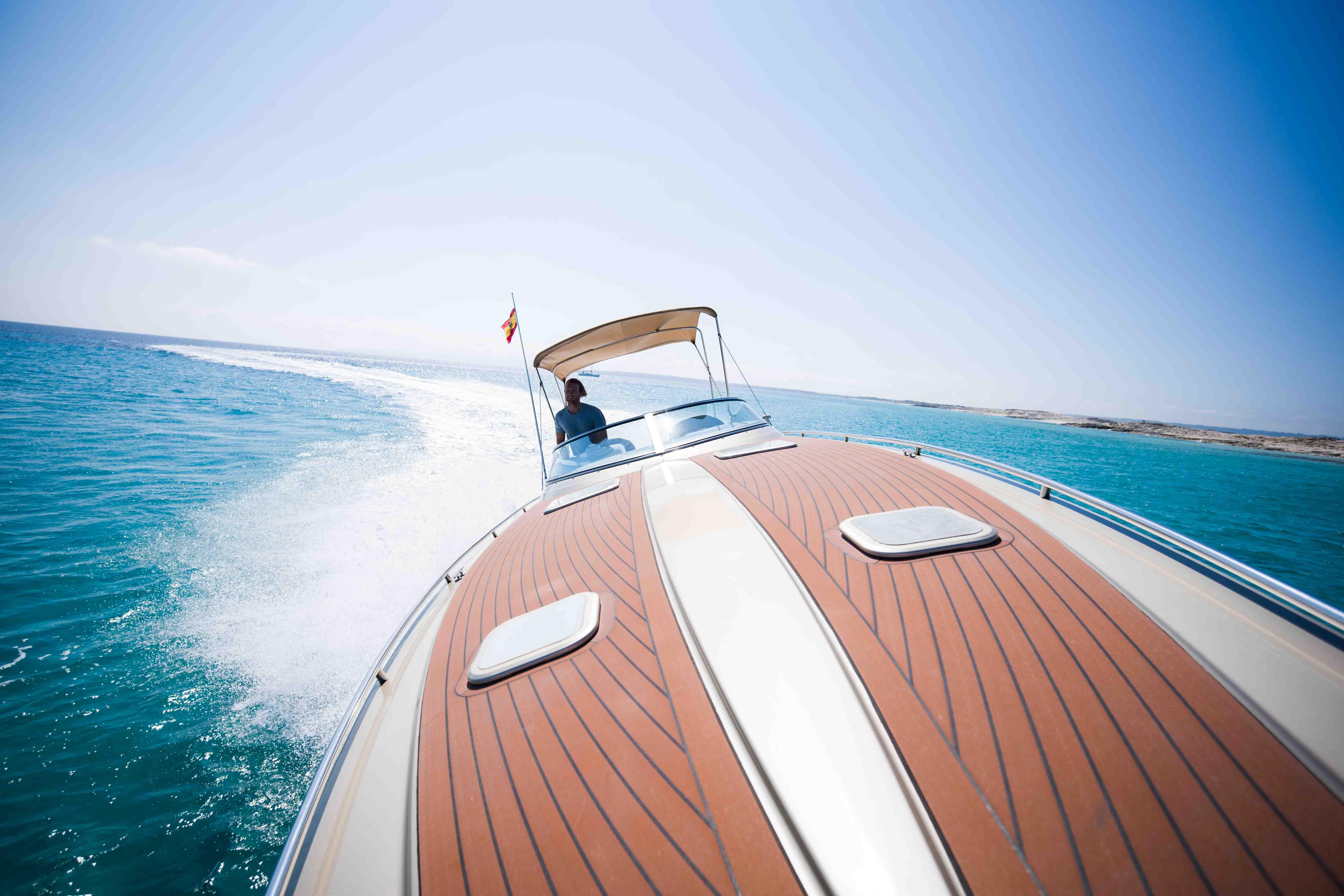 1999 Formula 382 FASTech Motor Yachts for sale - YachtWorld