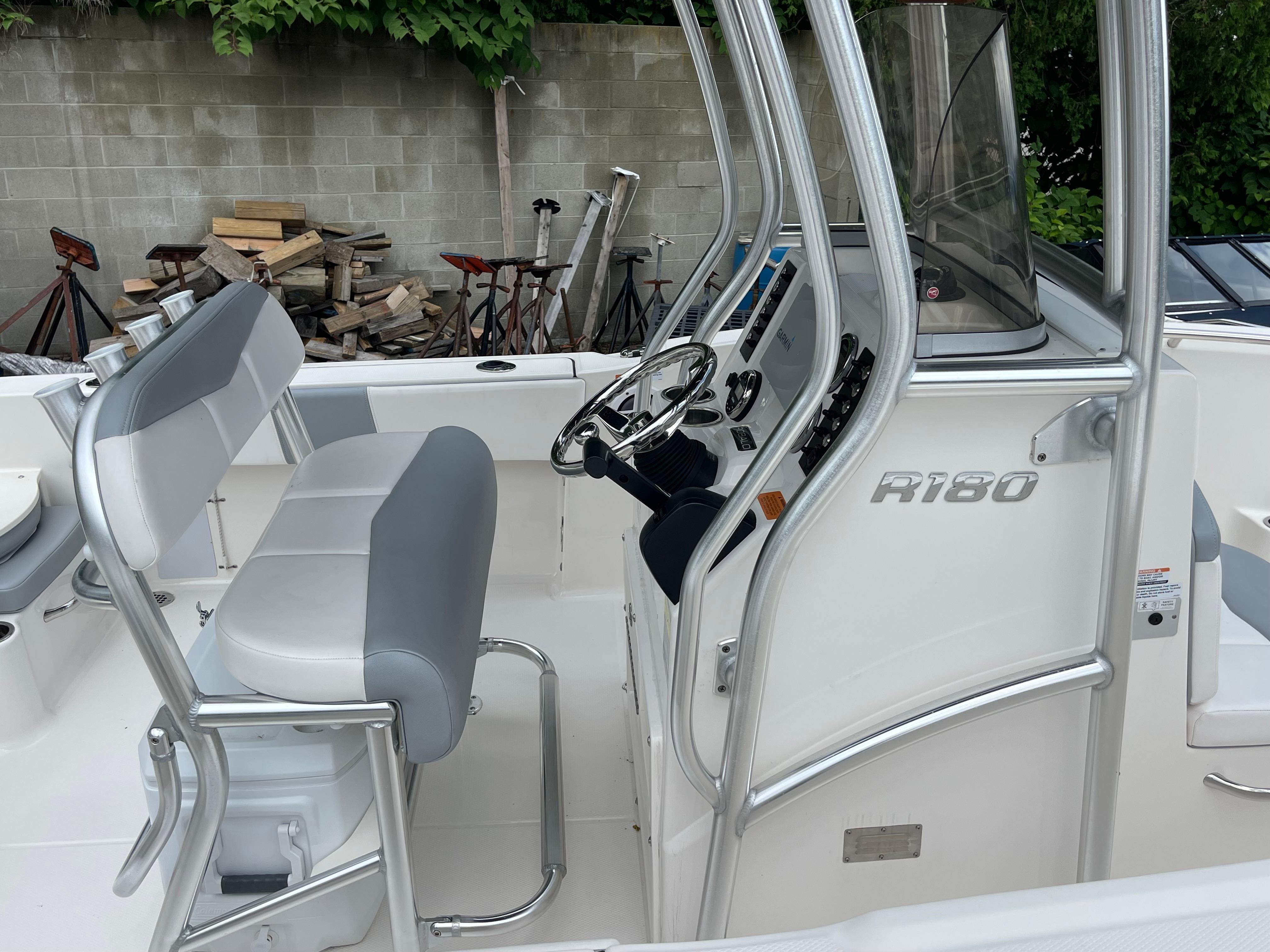 2021 Robalo R180 Center Console Center Console for sale - YachtWorld