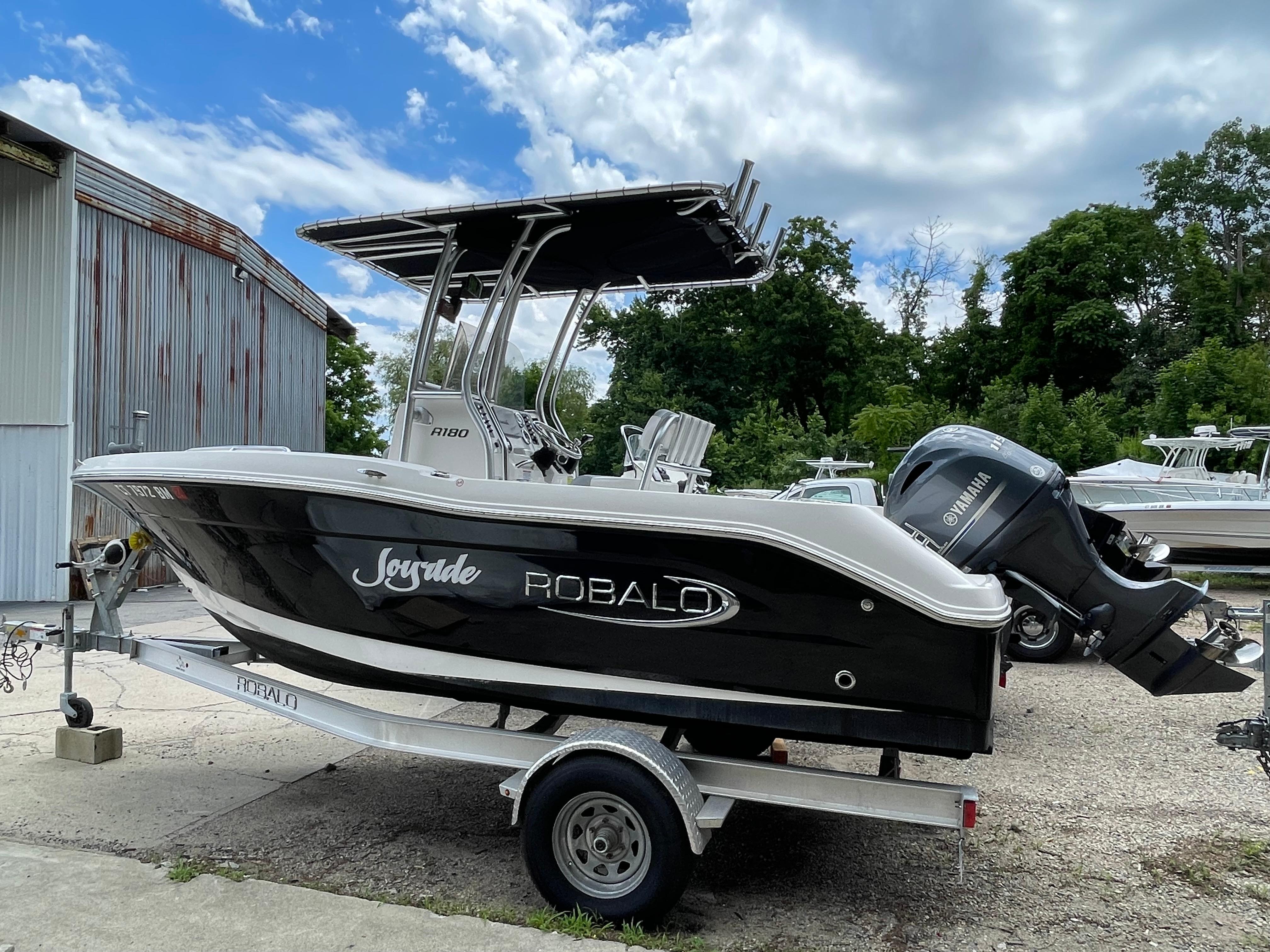 2021 Robalo R180 Center Console Center Console for sale - YachtWorld