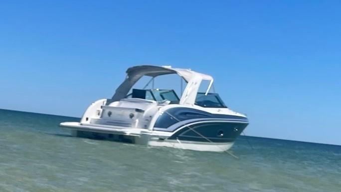 2021 Formula 350 Crossover Bowrider Express Cruiser for sale - YachtWorld