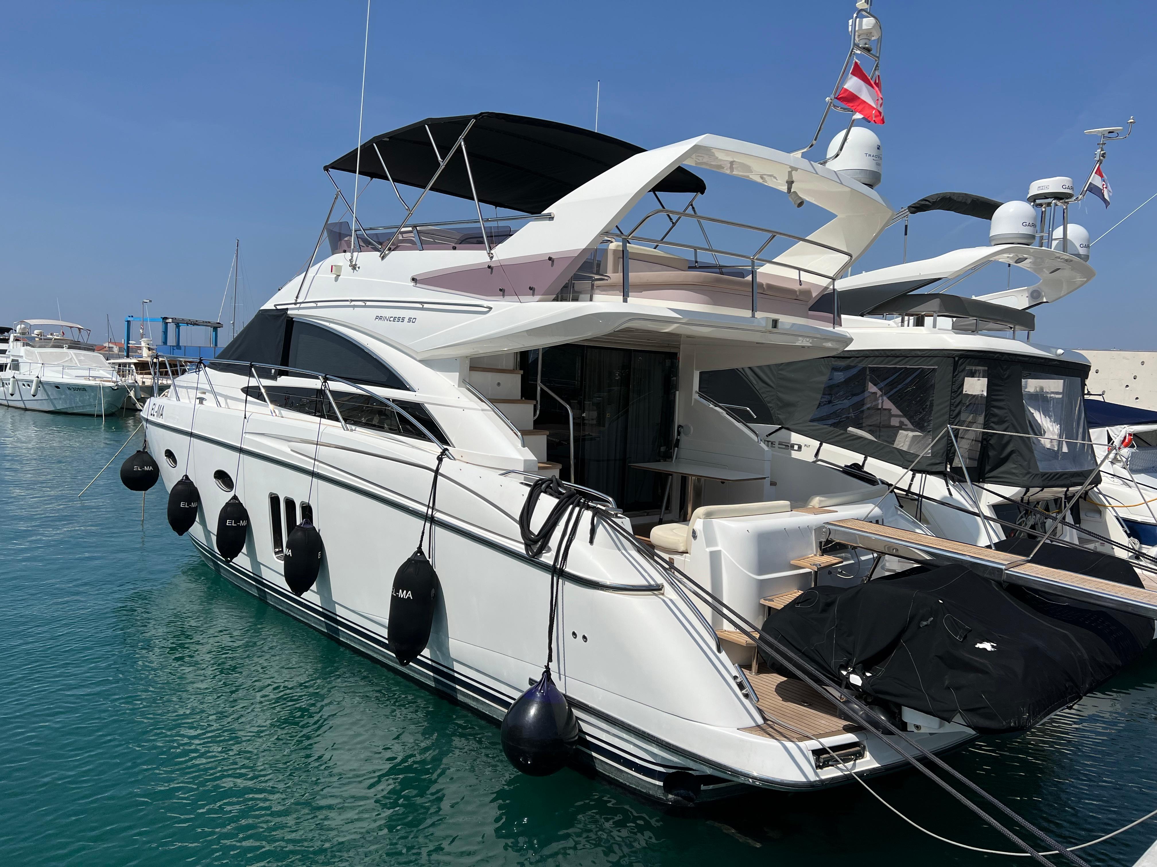 2010 Princess 50 Flybridge for sale - YachtWorld
