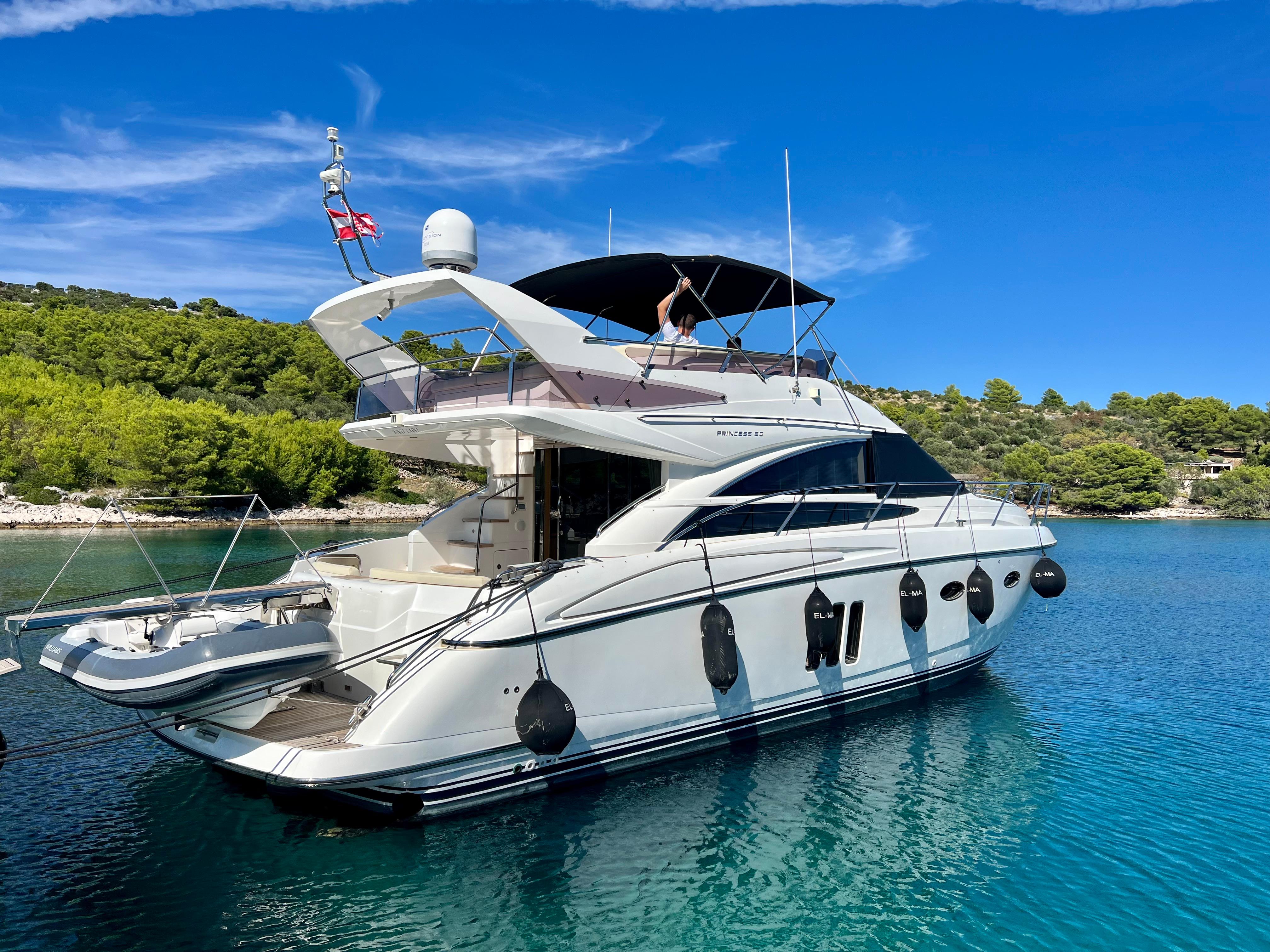 2010 Princess 50 Flybridge for sale - YachtWorld