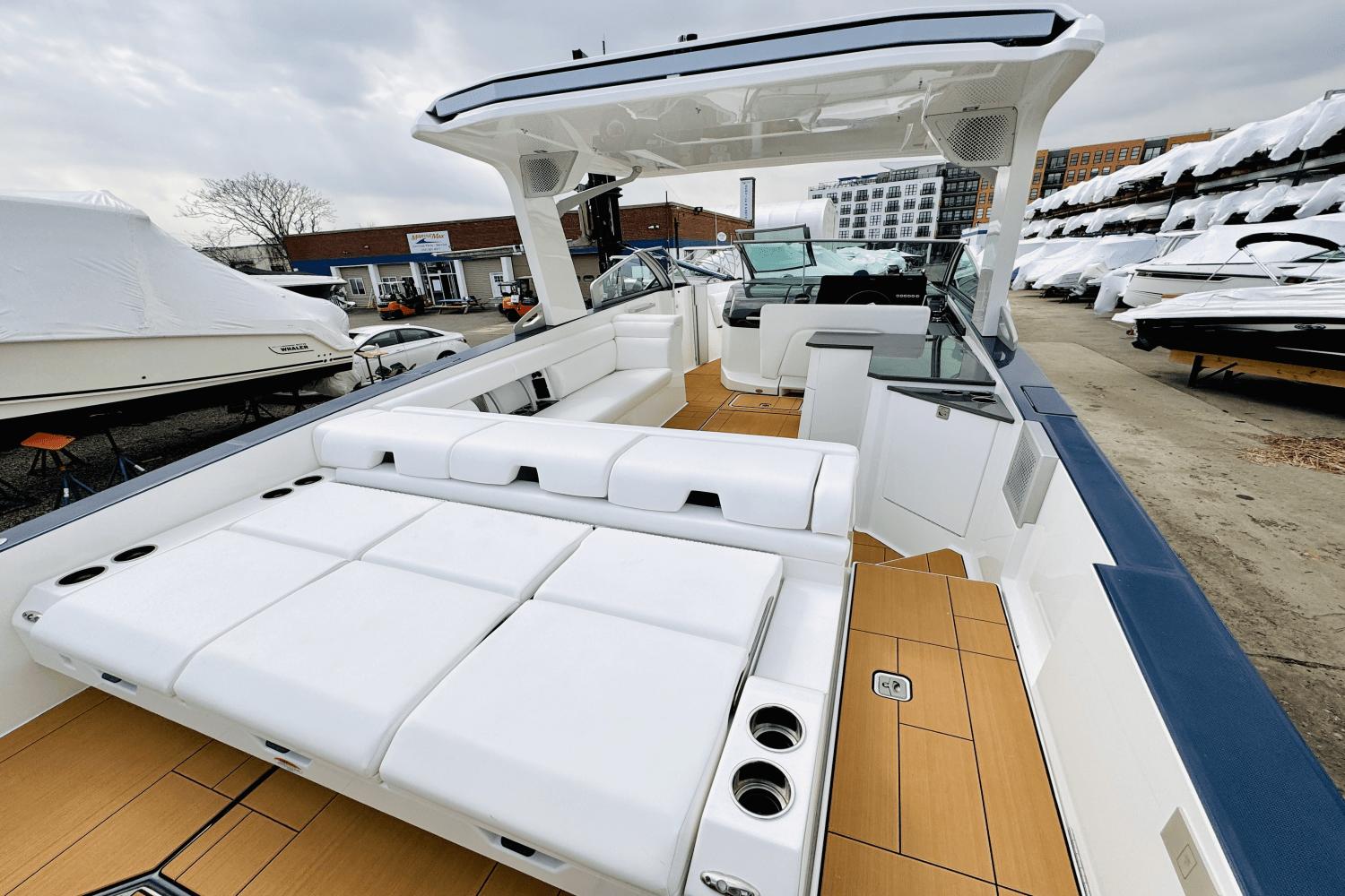 2024 Aviara AV32 Outboard Runabout for sale - YachtWorld