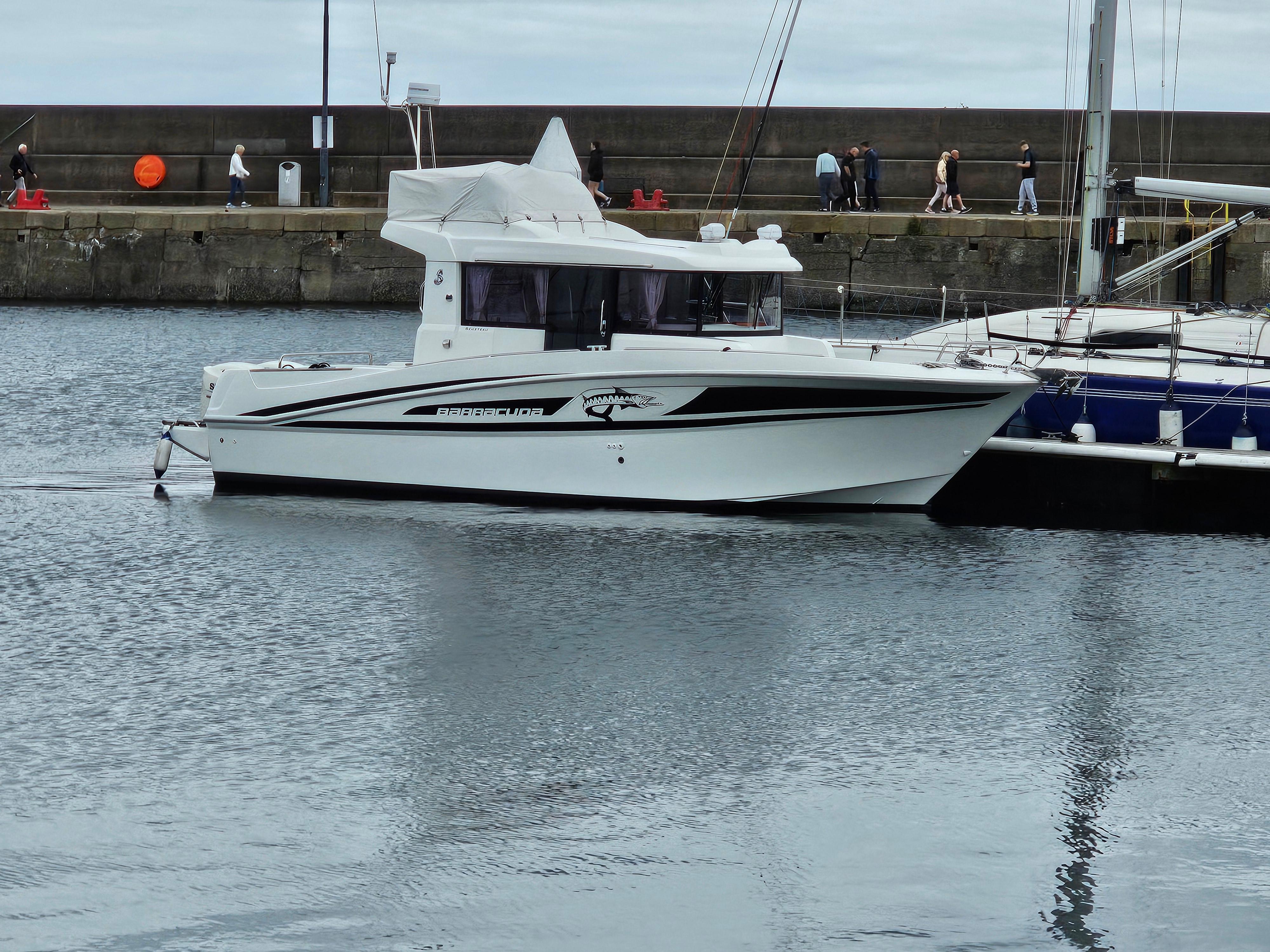 2015 Beneteau Barracuda 9 Fly Pilothouse for sale - YachtWorld