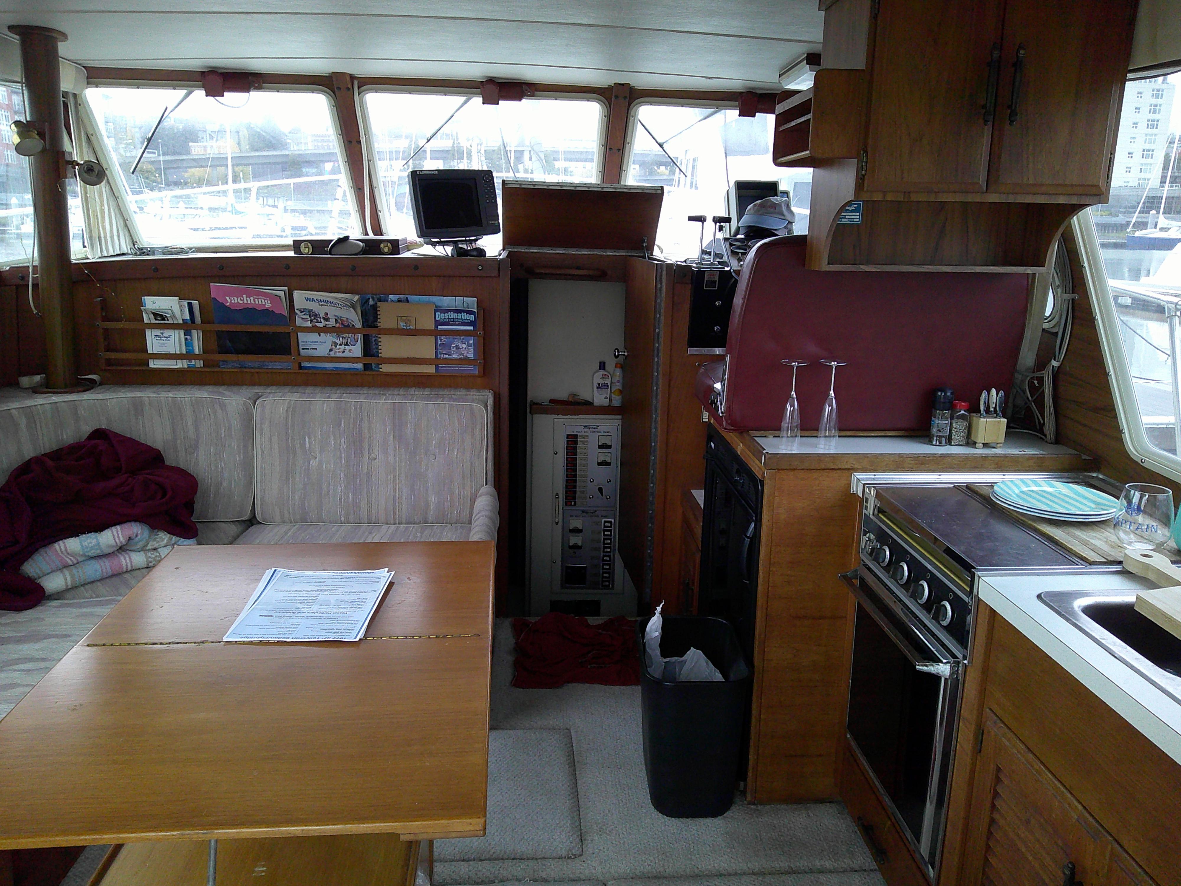 1977 Tollycraft 37' Sedan Flybridge for sale - YachtWorld