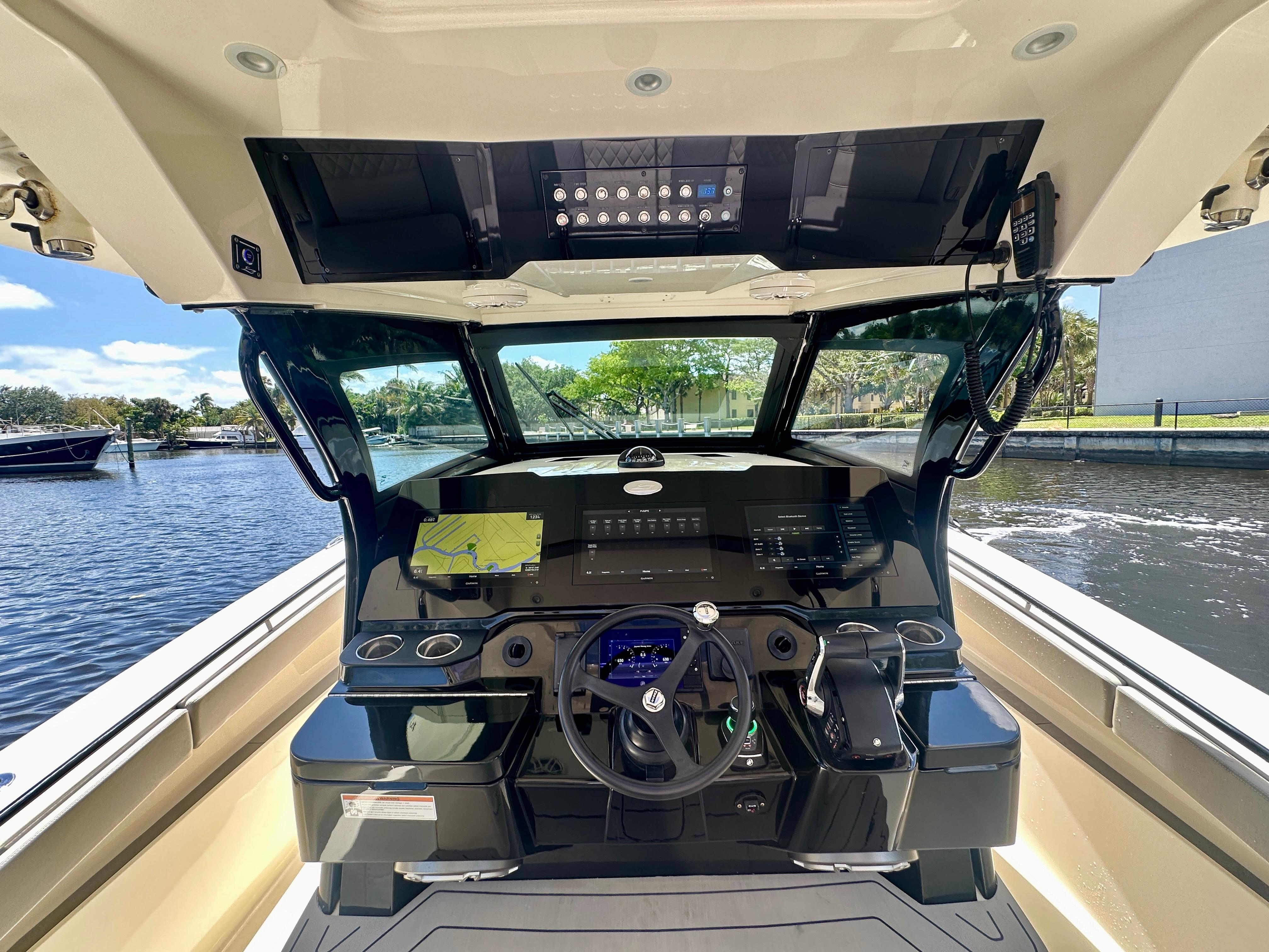 2023 Scout 377 LXF Center Console for sale - YachtWorld