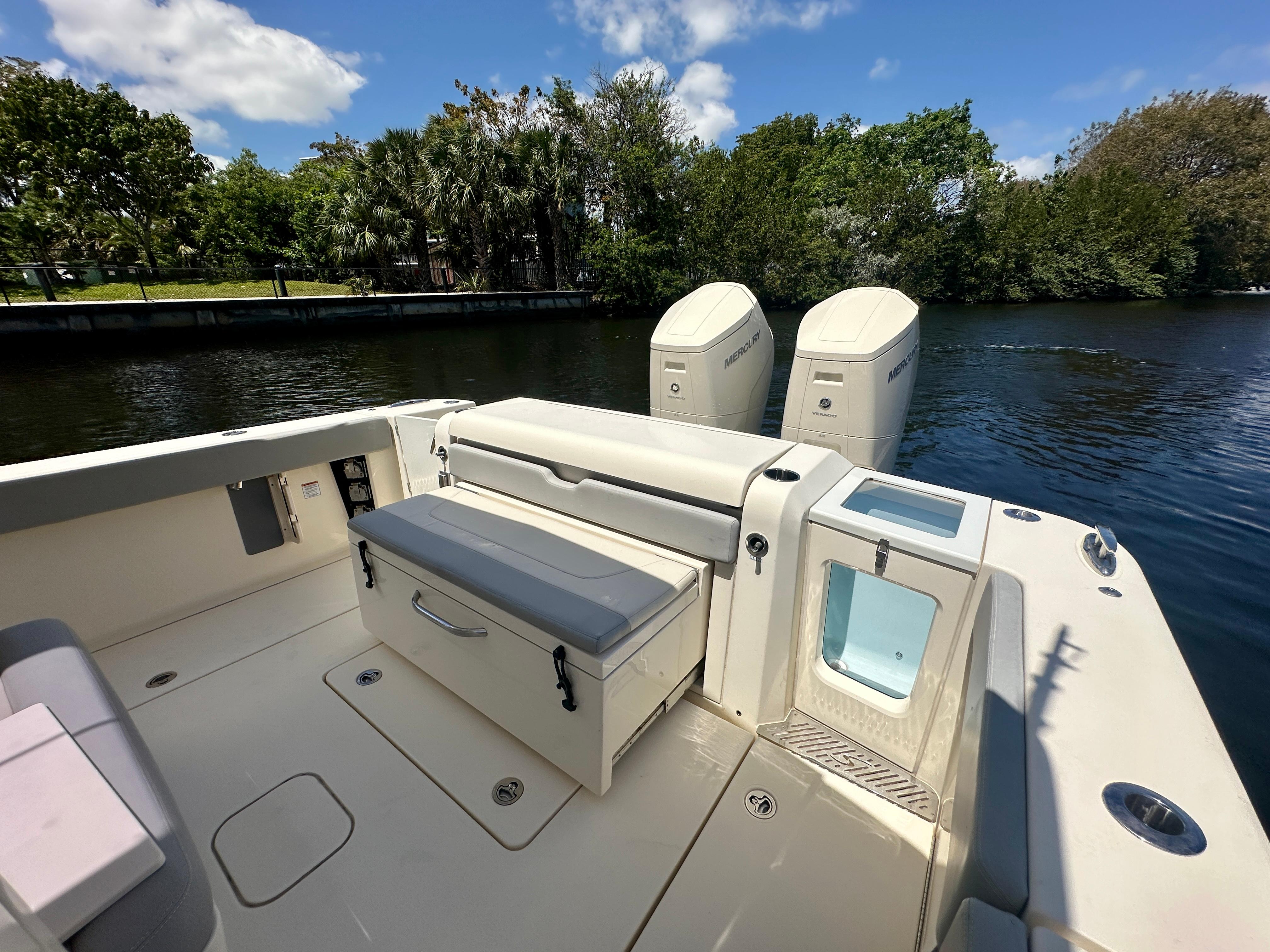 2023 Scout 377 LXF Center Console for sale - YachtWorld