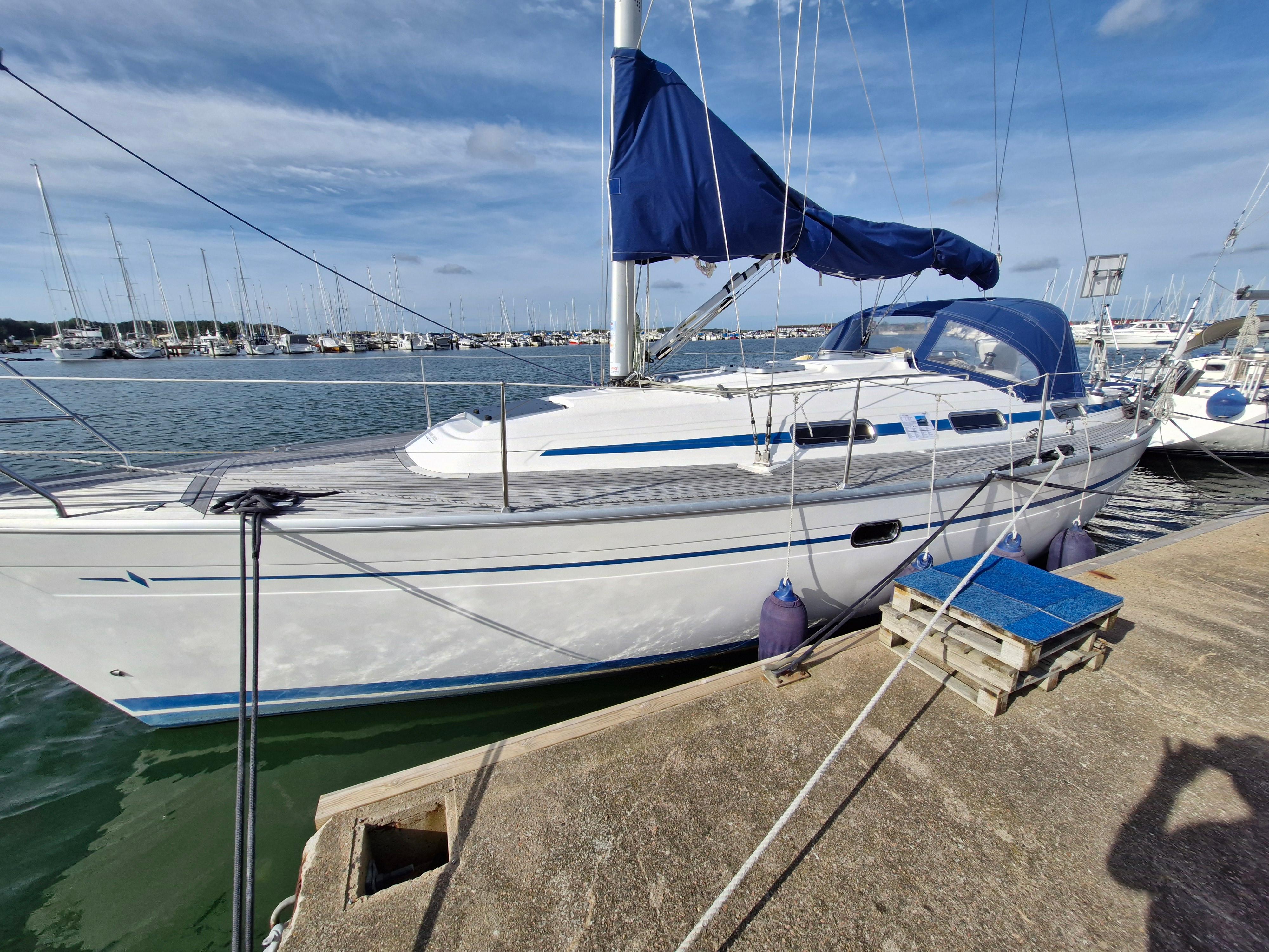 Gebraucht 2001 Bavaria 37 | YachtFocus