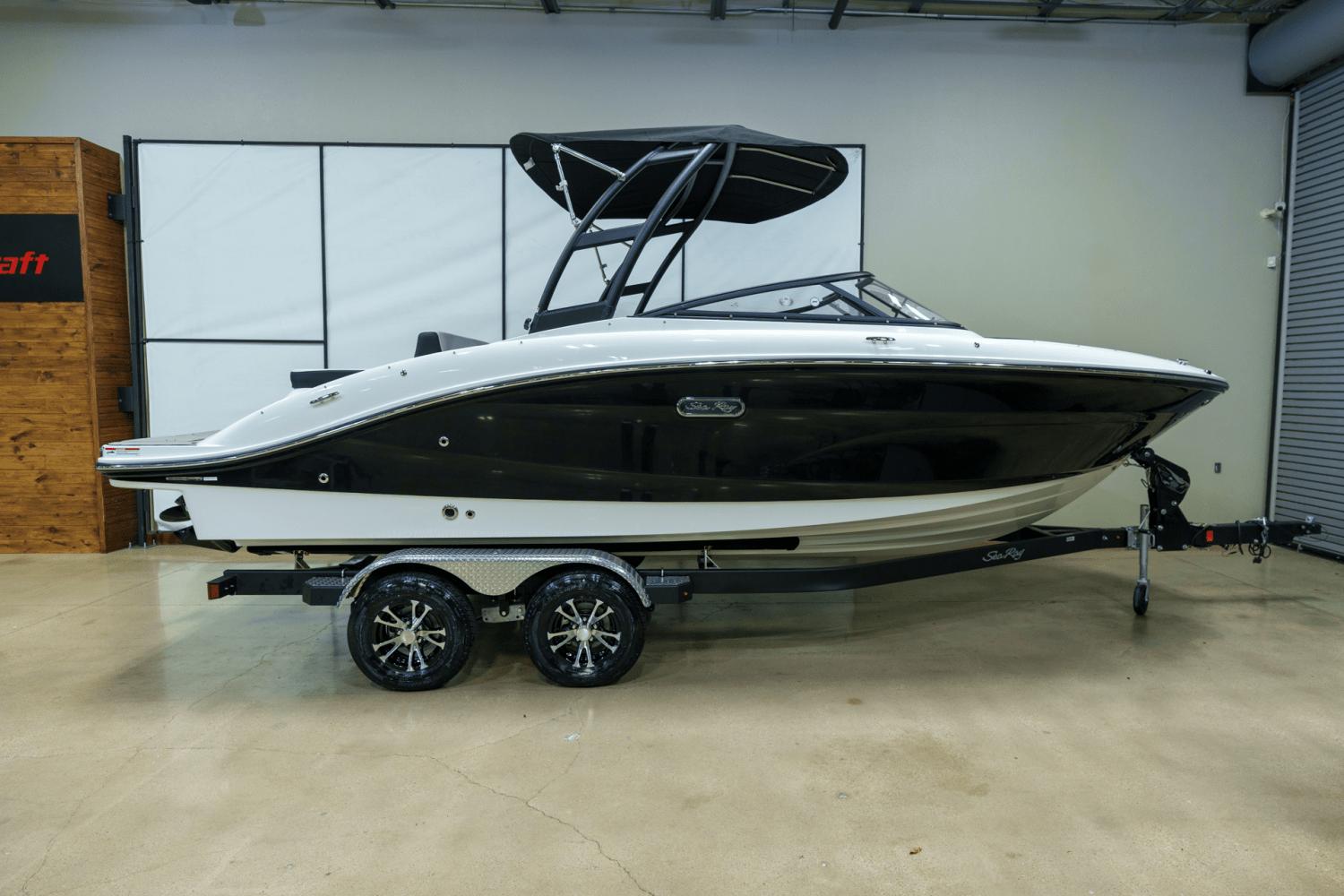 2024 Sea Ray SPX 210 Runabout for sale - YachtWorld