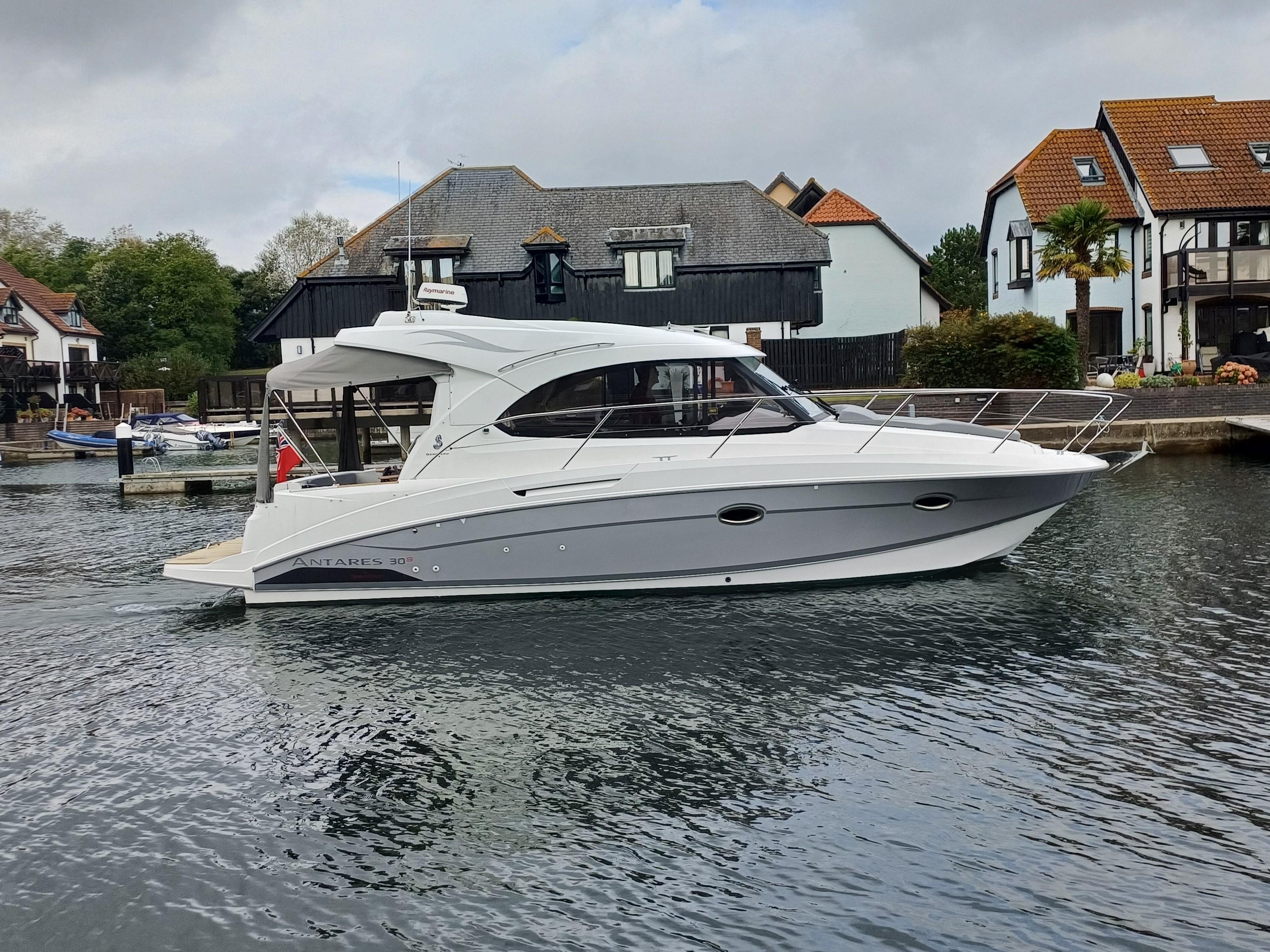 Occasion 2015 Beneteau Antares 30 S | Annonces du Bateau