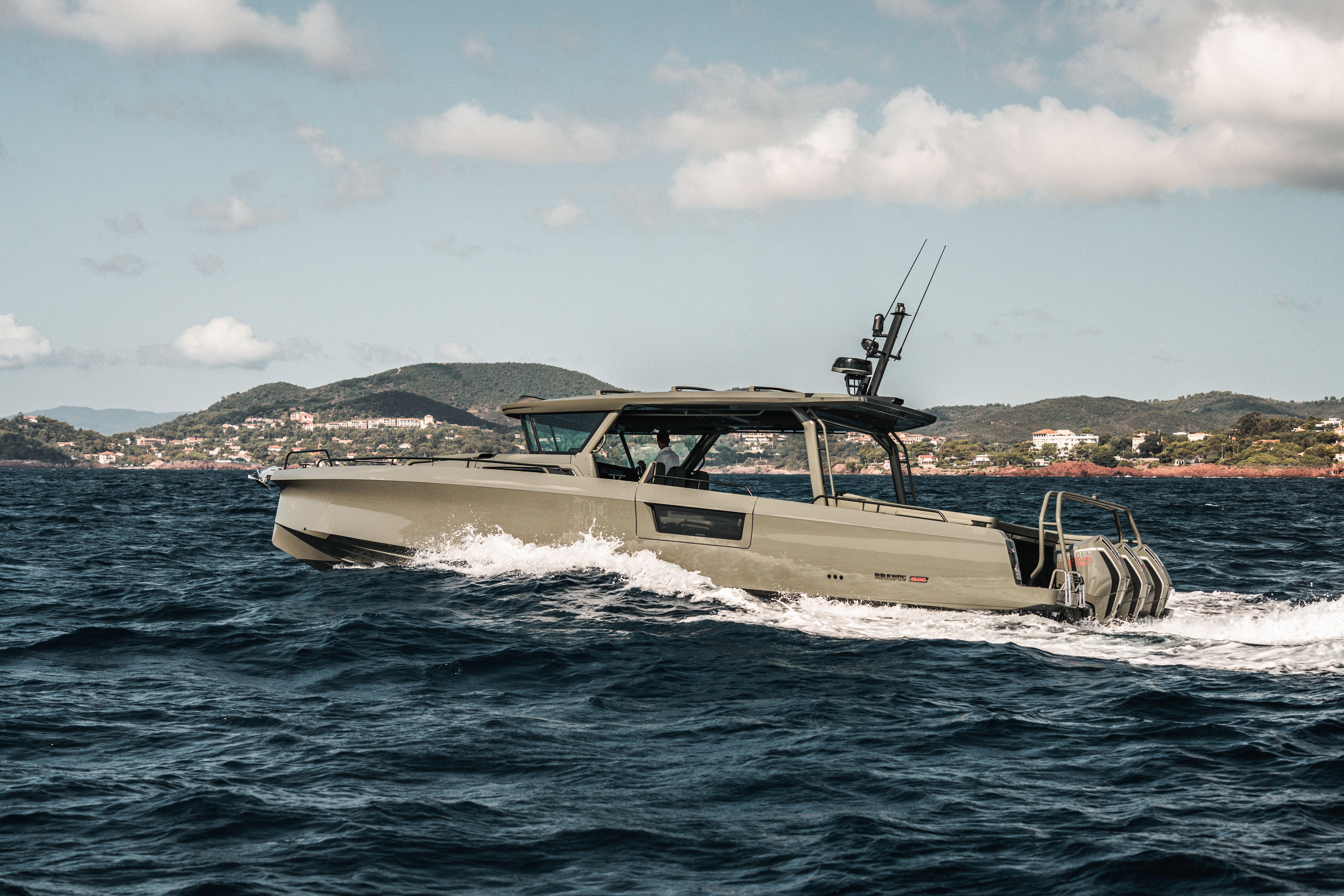 BRABUS 1500 Cross Top 14m 2025, Daycruiser und Runabout-Boote ...