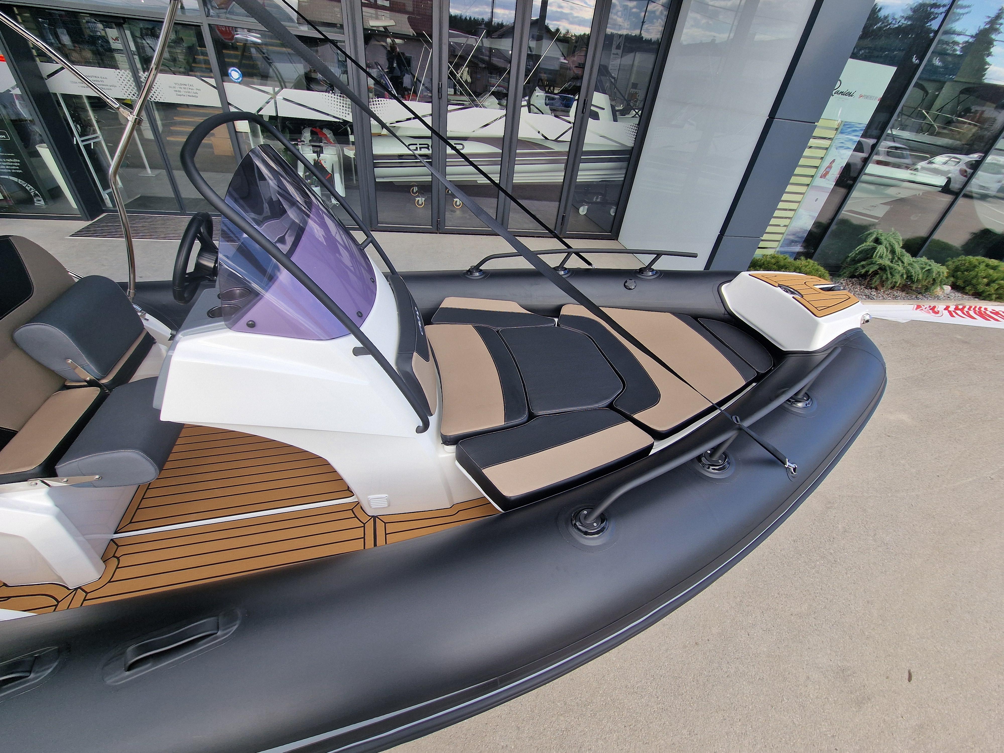 Grand G580GLF PVC Black White | 2025 | 6m | Boatshop24