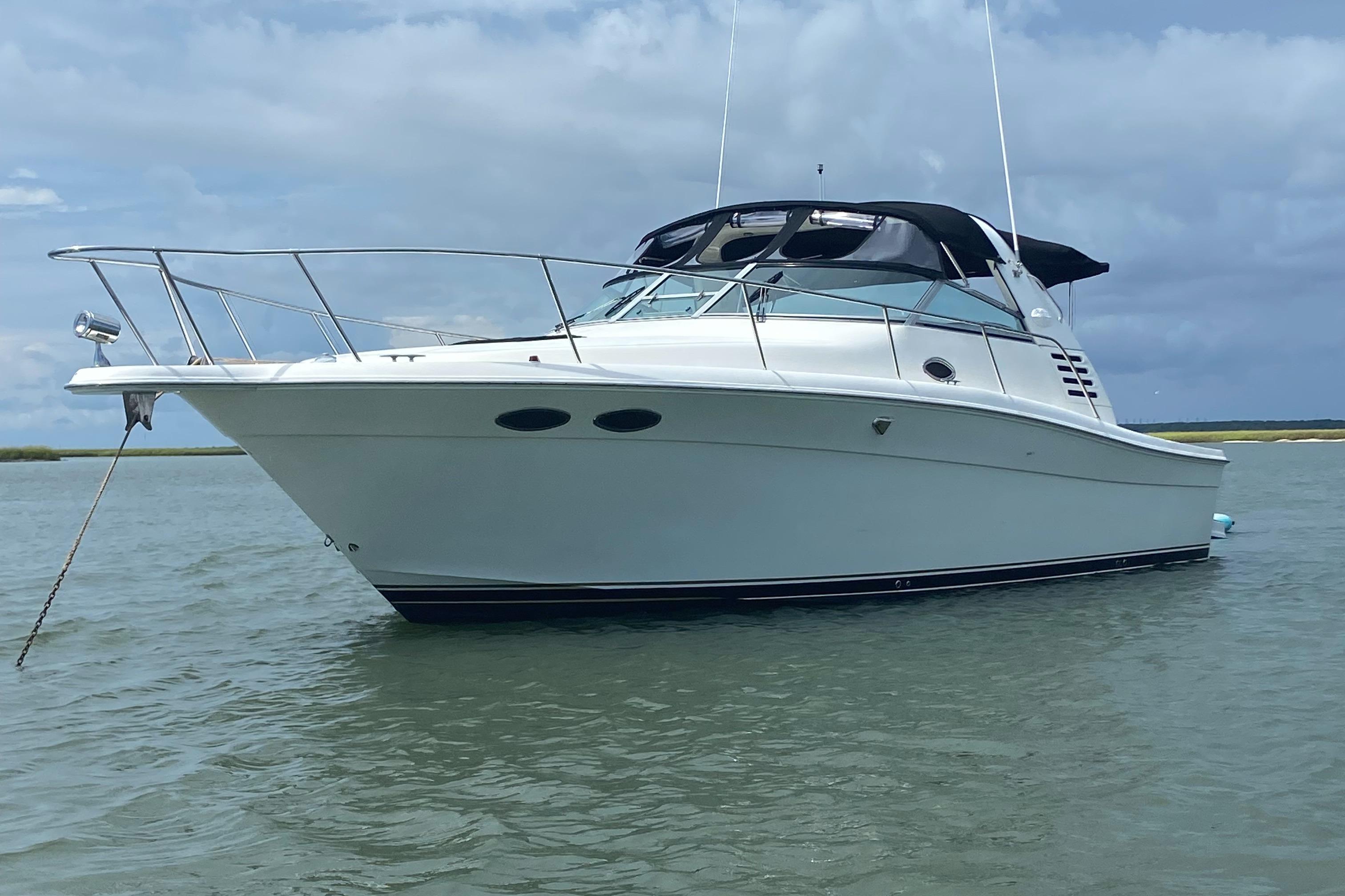 1997 Sea Ray 33 EC Express-Boot Kaufen - YachtWorld