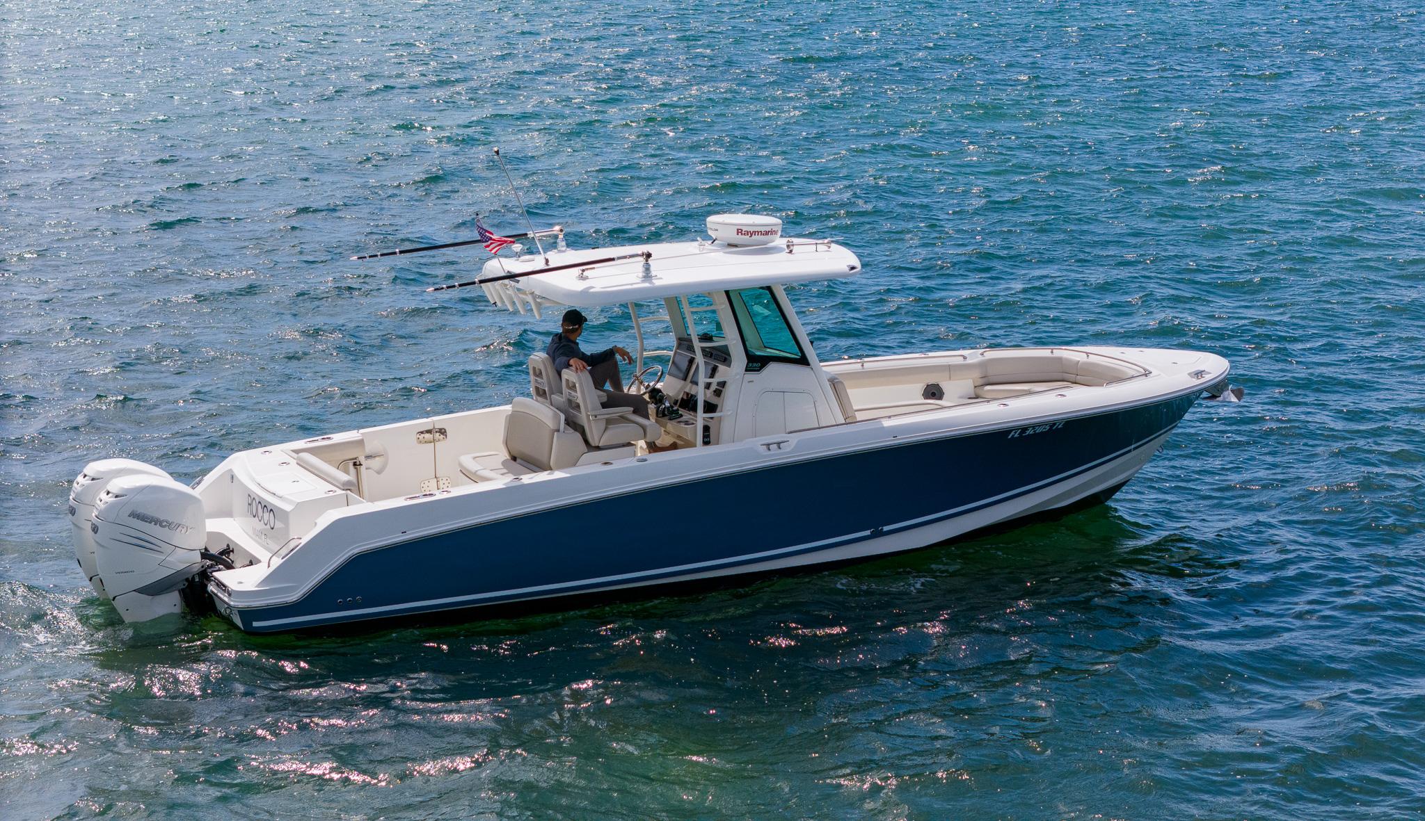 2020 Boston Whaler 330 Outrage Center Console for sale - YachtWorld