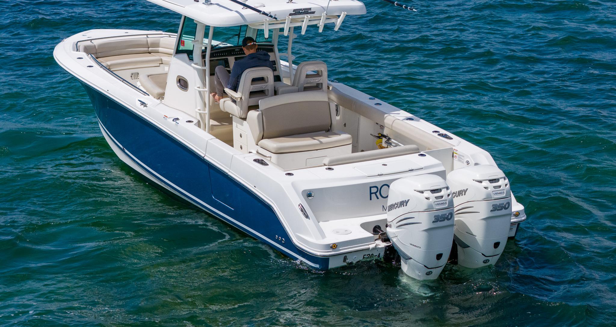 2020 Boston Whaler 330 Outrage Center Console for sale - YachtWorld