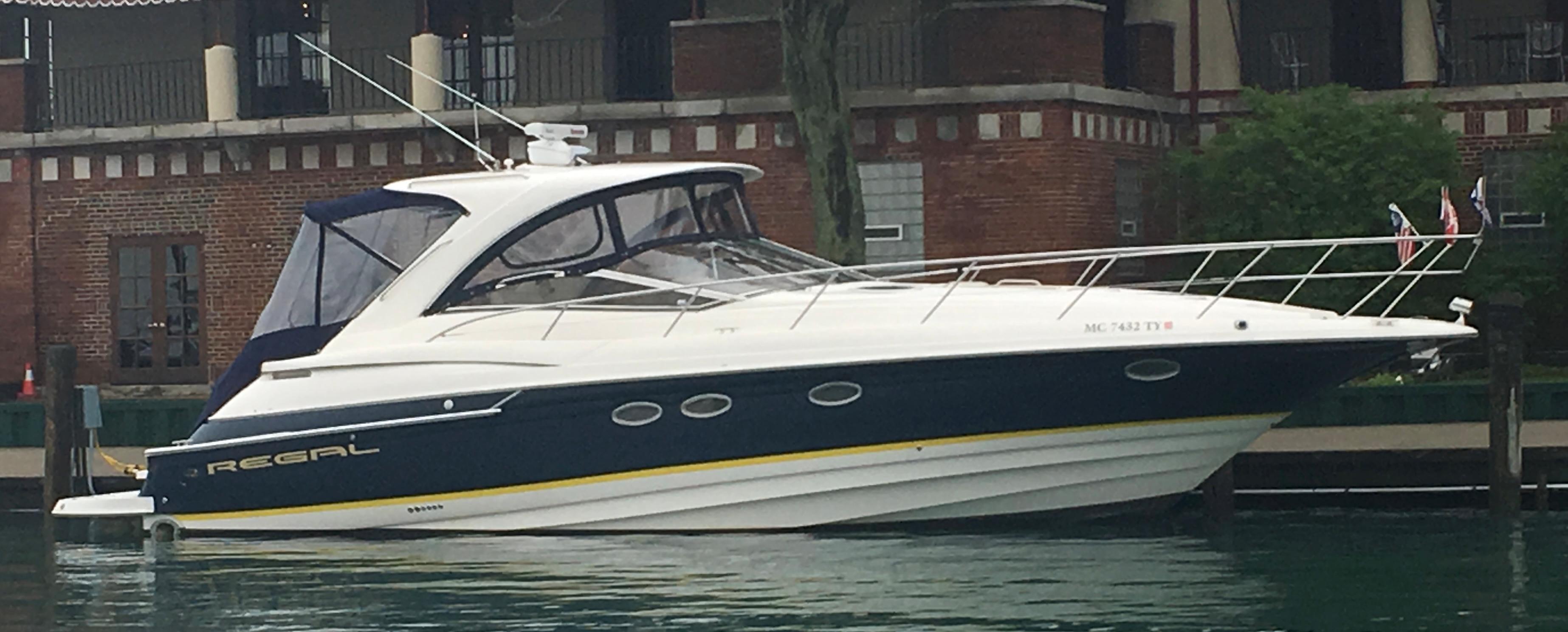 2004 Regal Commodore 4260 Kruisers te koop- YachtWorld