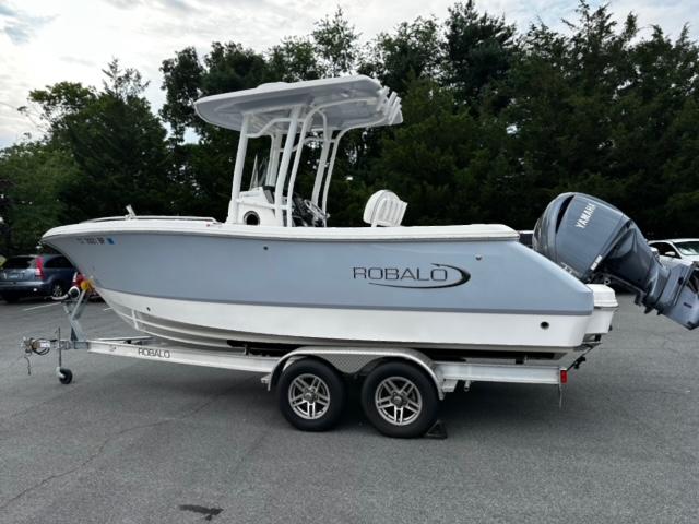 2022 Robalo R230 Center Console Center Console for sale - YachtWorld