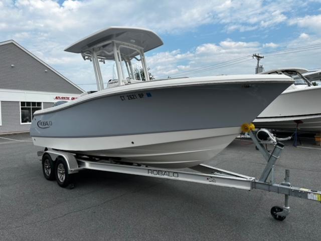 2022 Robalo R230 Center Console Center Console for sale - YachtWorld