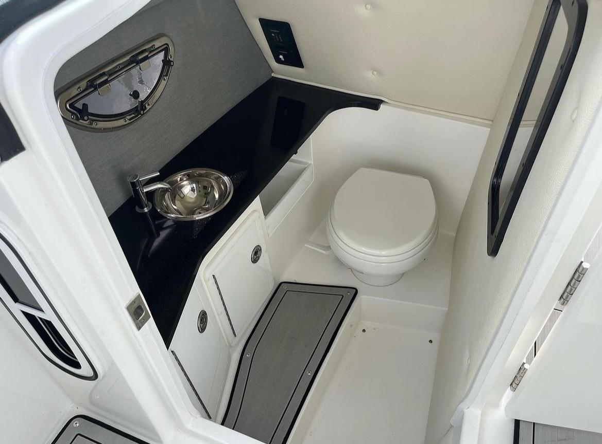 2022 Cobalt 30SC Bowrider for sale - YachtWorld