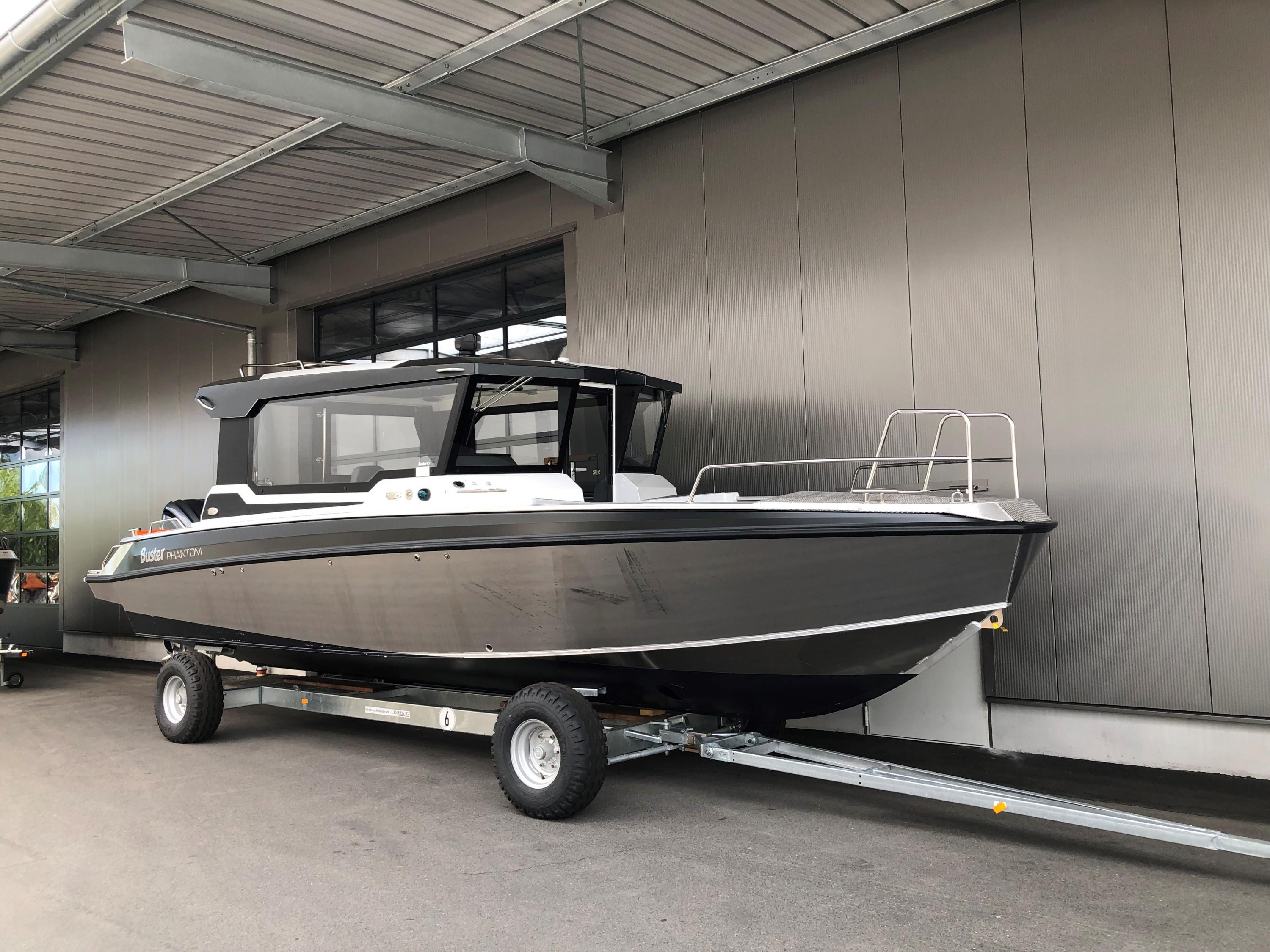 Buster Phantom Cabin | 2023 | 31ft - Bavaria | Boatshop24