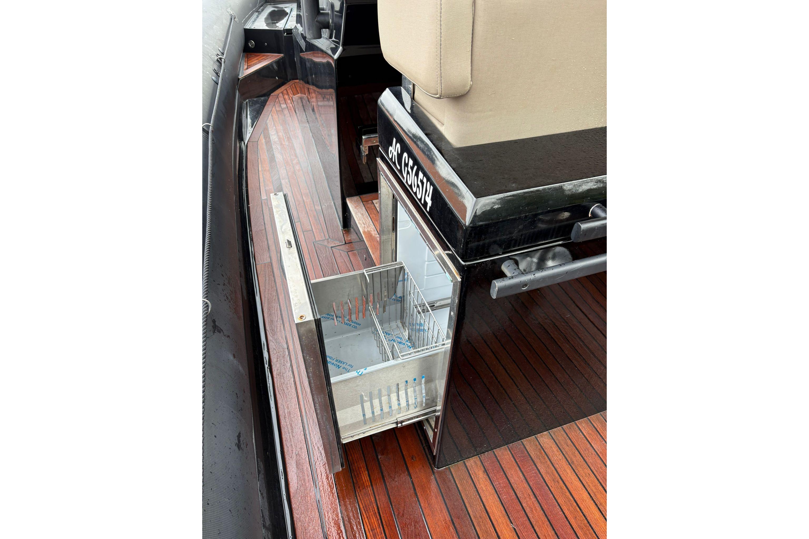 Ocasión 2024 Sea Water GHOST 320 - Gironde ( 33 ) | TopBarcos.com