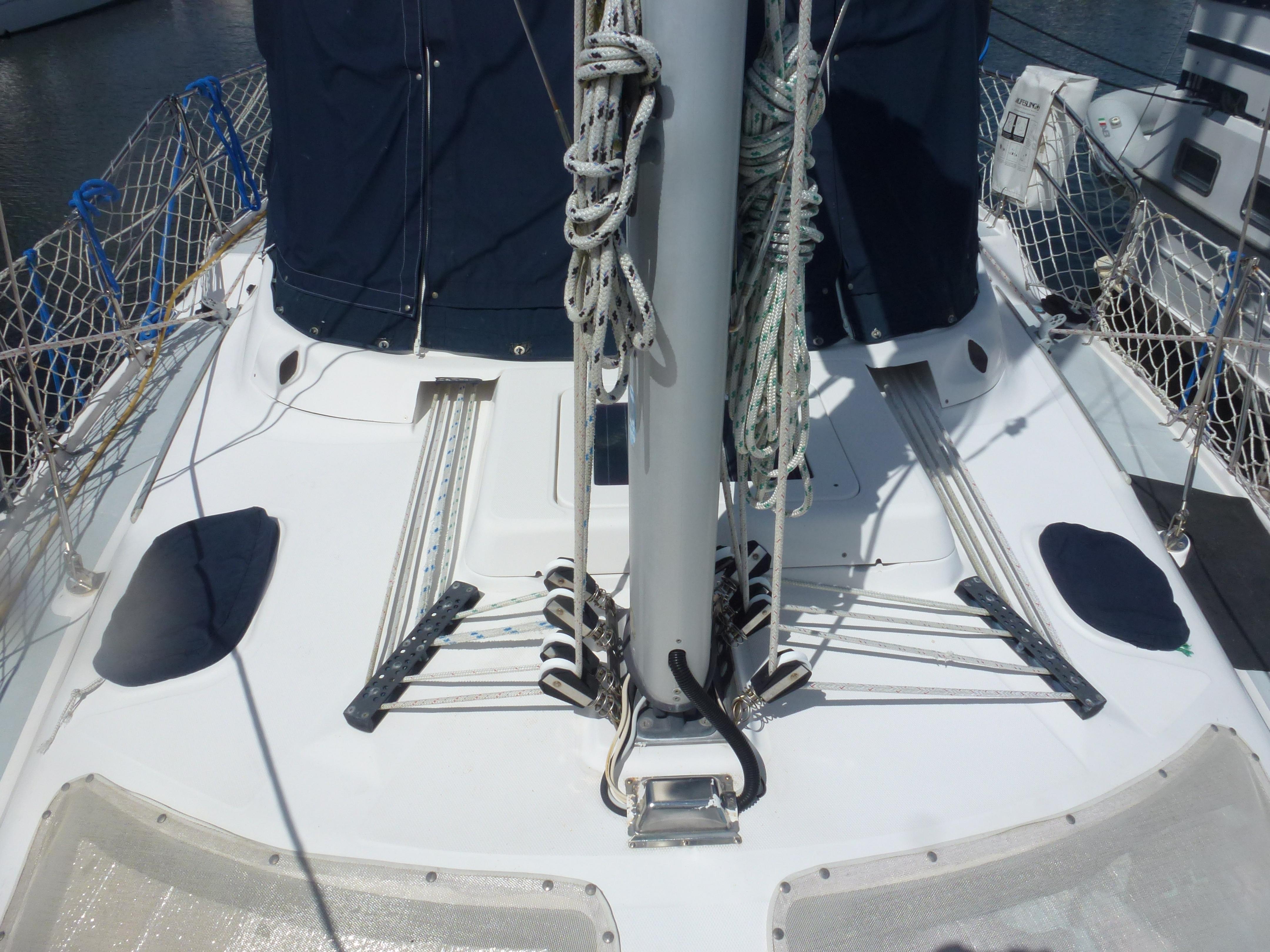 2001 Hunter Passage 420 Centre Cockpit for sale - YachtWorld