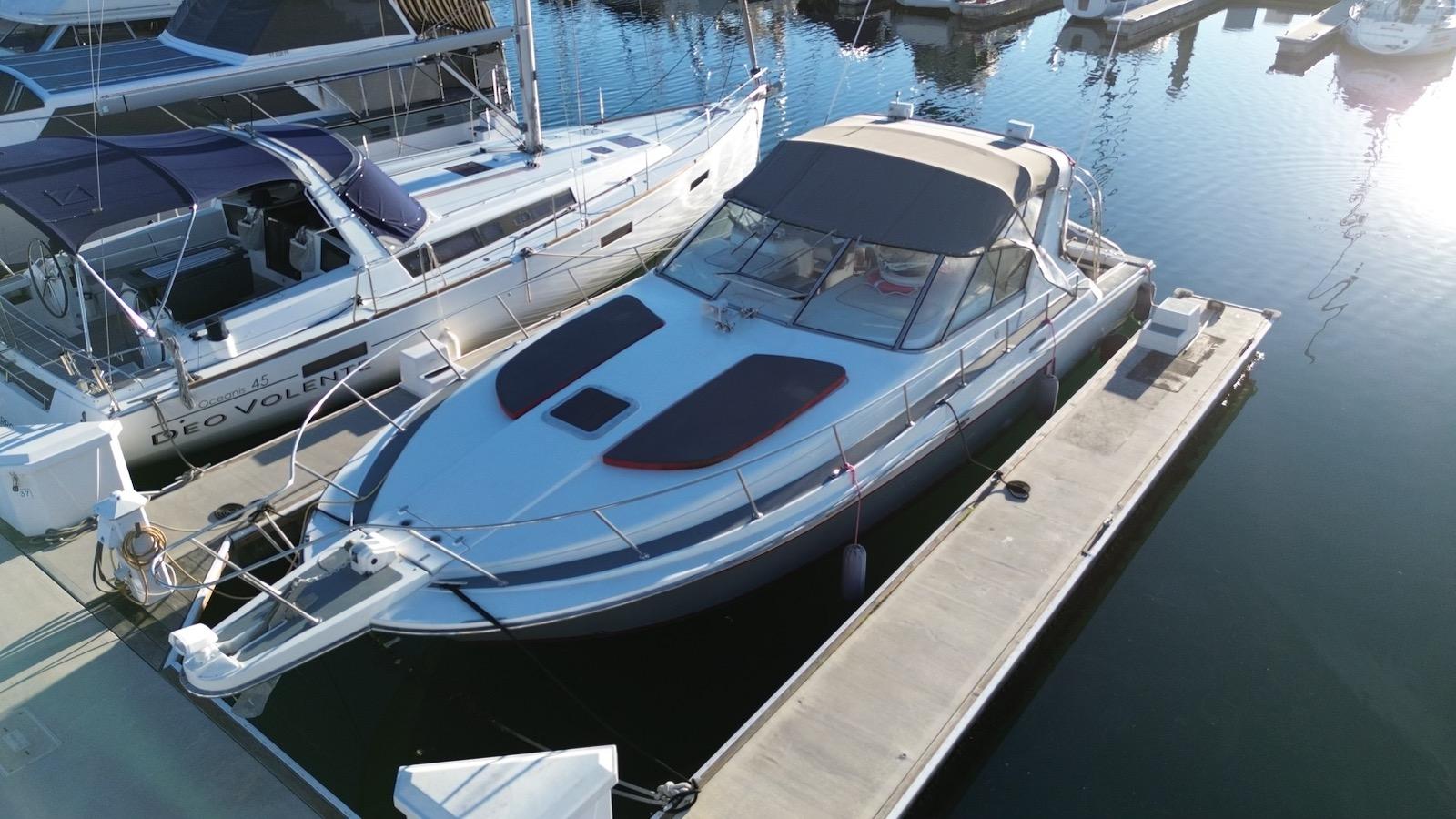 1986 Trojan 11 Meter Express Express Cruiser for sale - YachtWorld