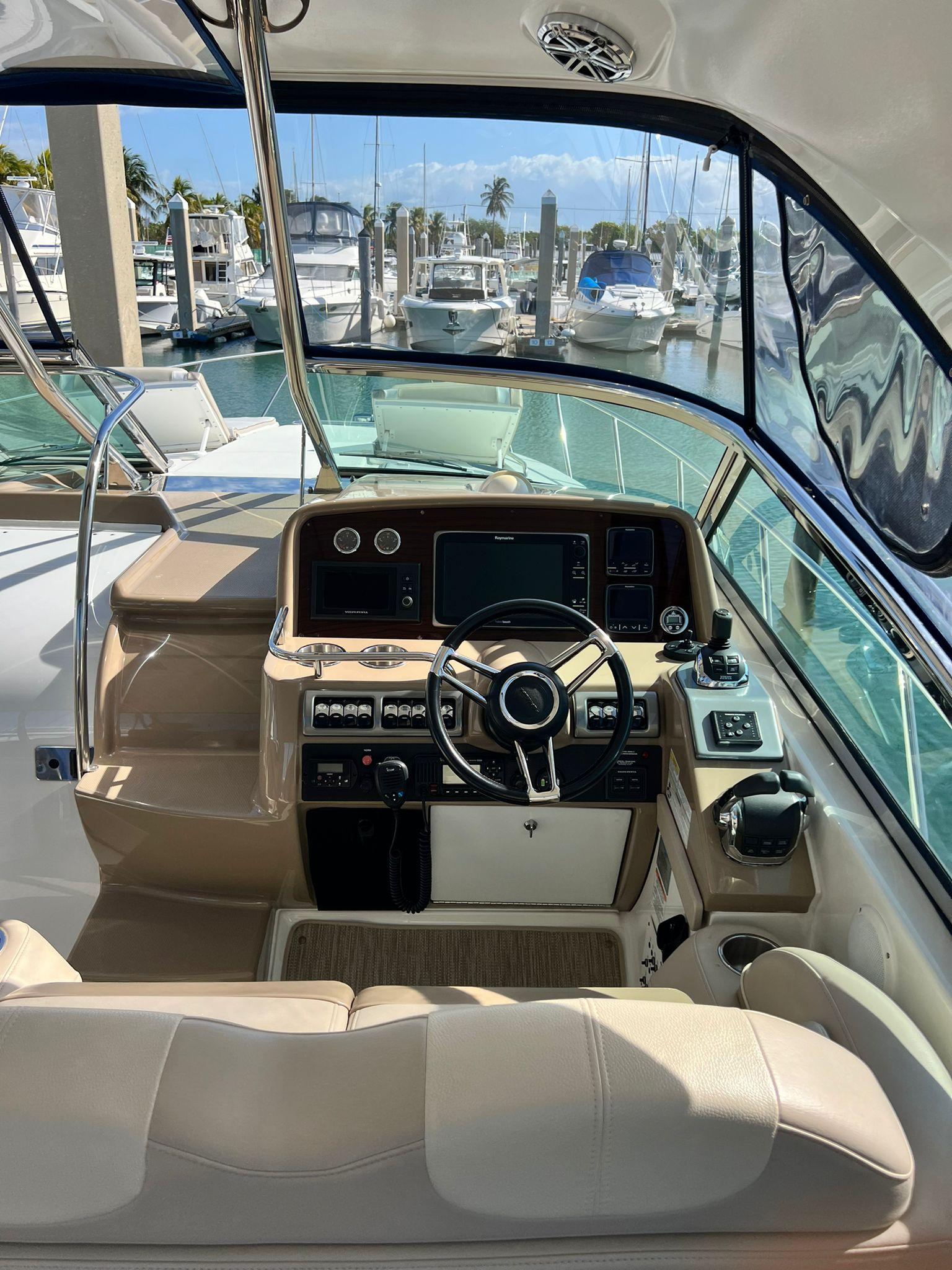 2016 Formula 37 Performance Cruiser Cruiser for sale - YachtWorld