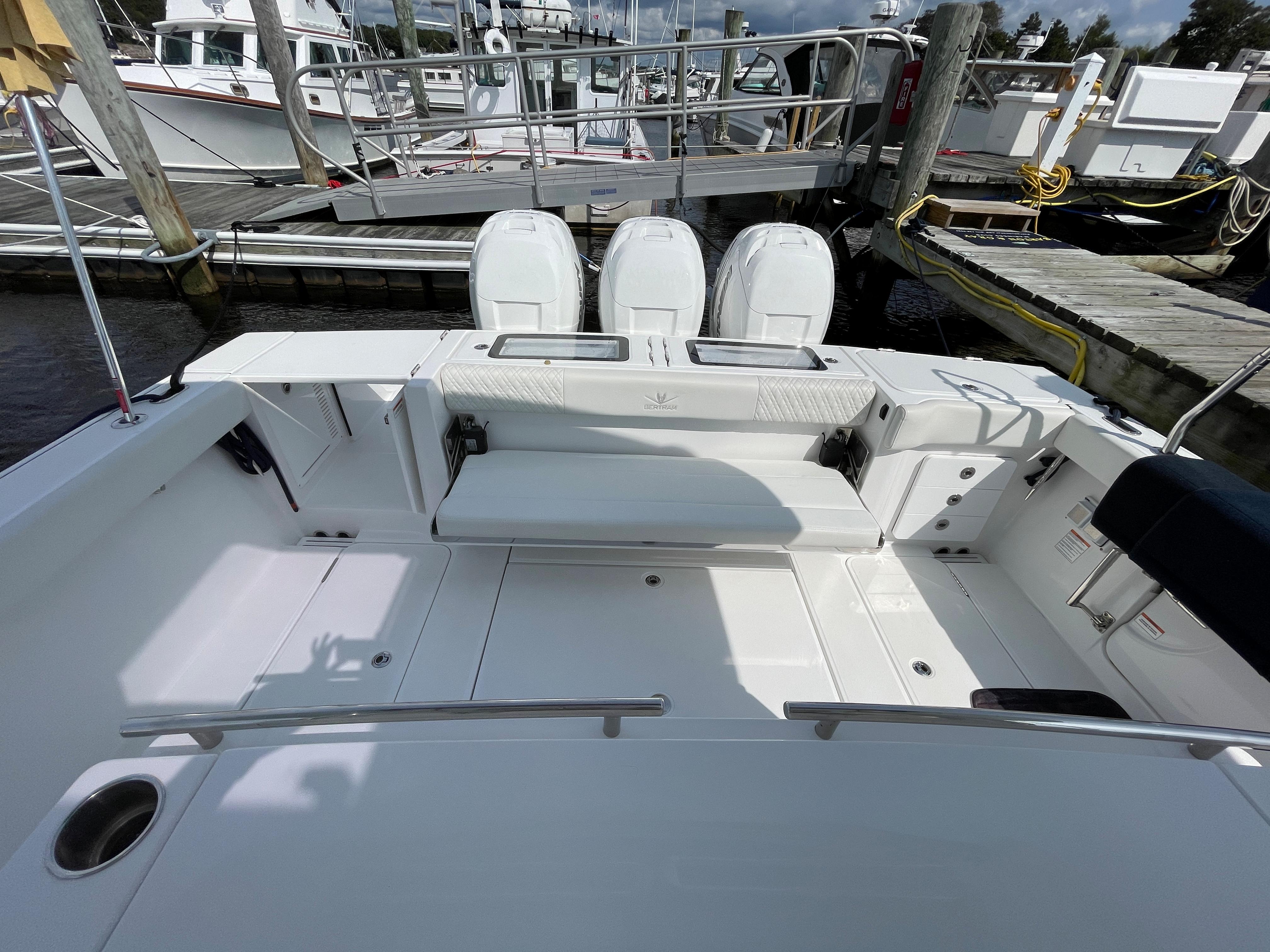 2022 Bertram 39 CC Center Console Boote Kaufen - YachtWorld