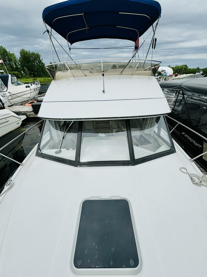 1991 Carver 28 Command Bridge Motor Yacht for sale - YachtWorld