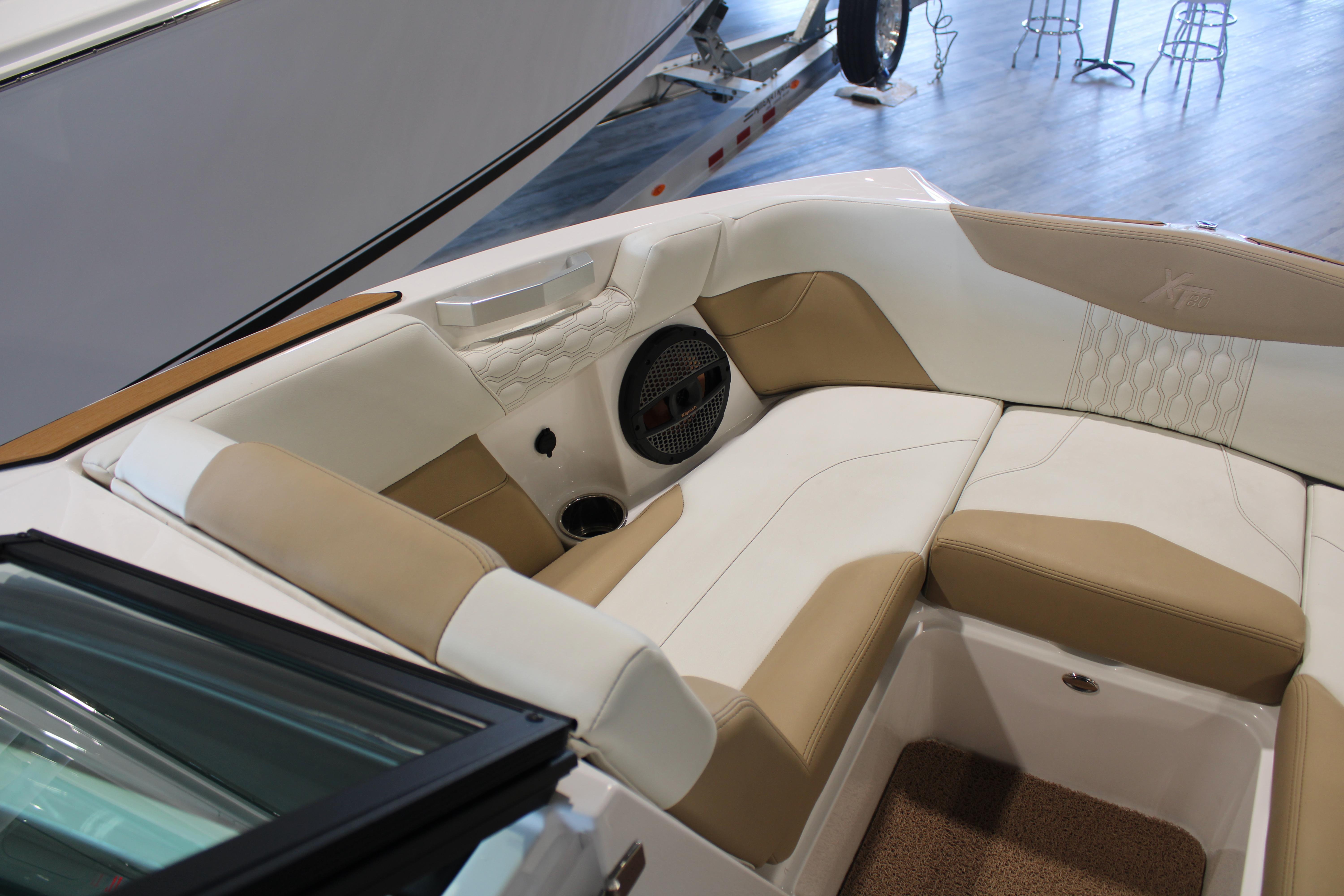 2023 MasterCraft XT20 Ski and Wakeboard for sale - YachtWorld