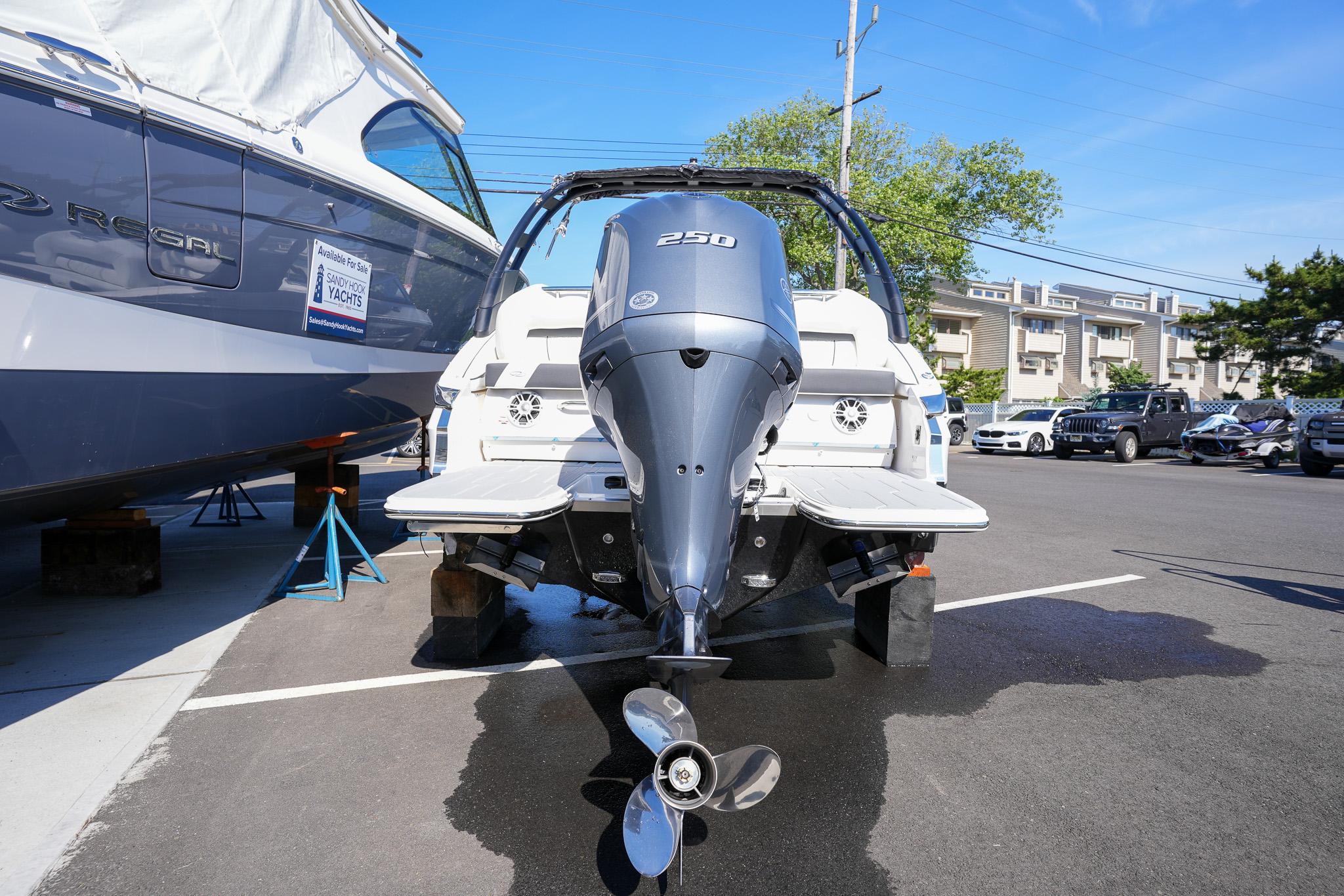 2025 Regal LX4 Bowrider for sale - YachtWorld